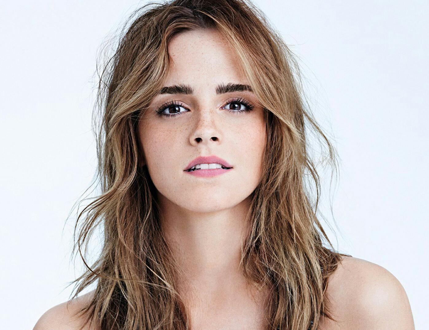 Emma Watson | Scrolller