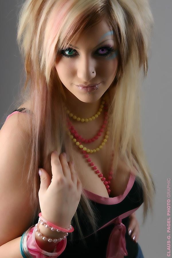 emo titties | Scrolller