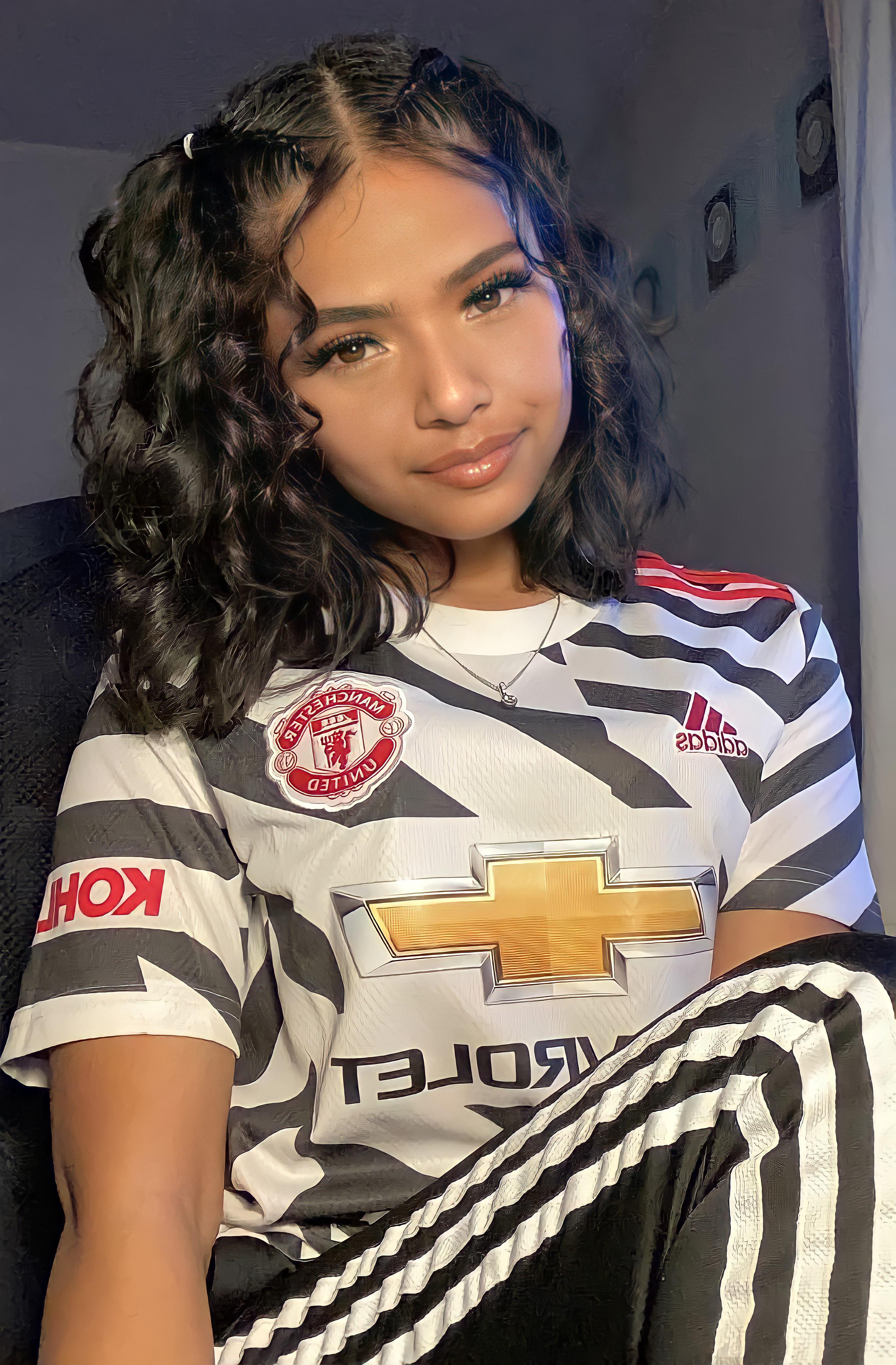 Enaya Ali | Scrolller