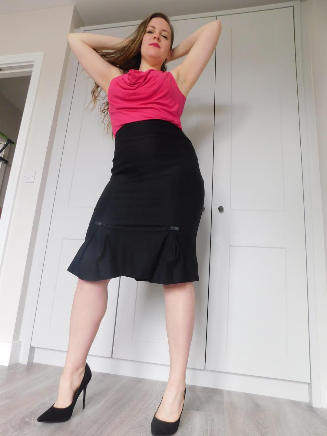 Enjoy the view from down there 😘 | Scrolller