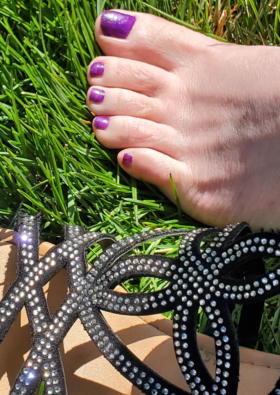 Enjoy your Toesday! | Scrolller