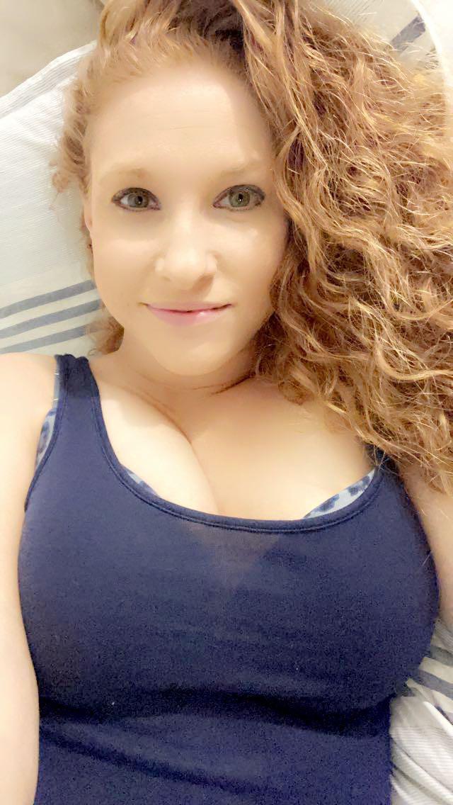 Enjoying my new bed💕 | Scrolller