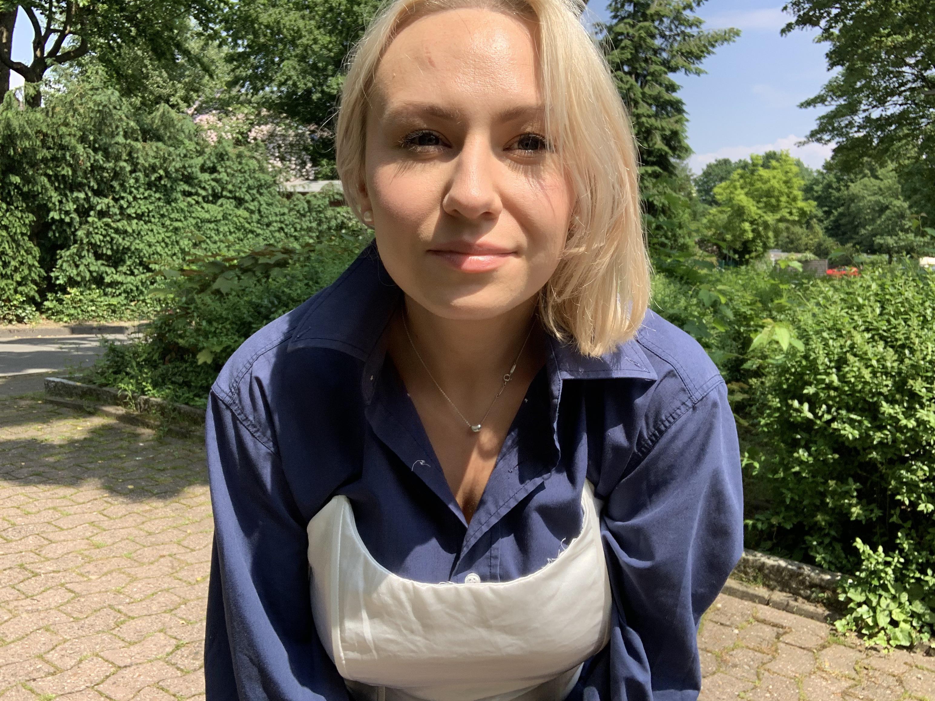 Enjoying the sun today☀️🌻 🥰 what do u think? [over18]no filters or anything | Scrolller