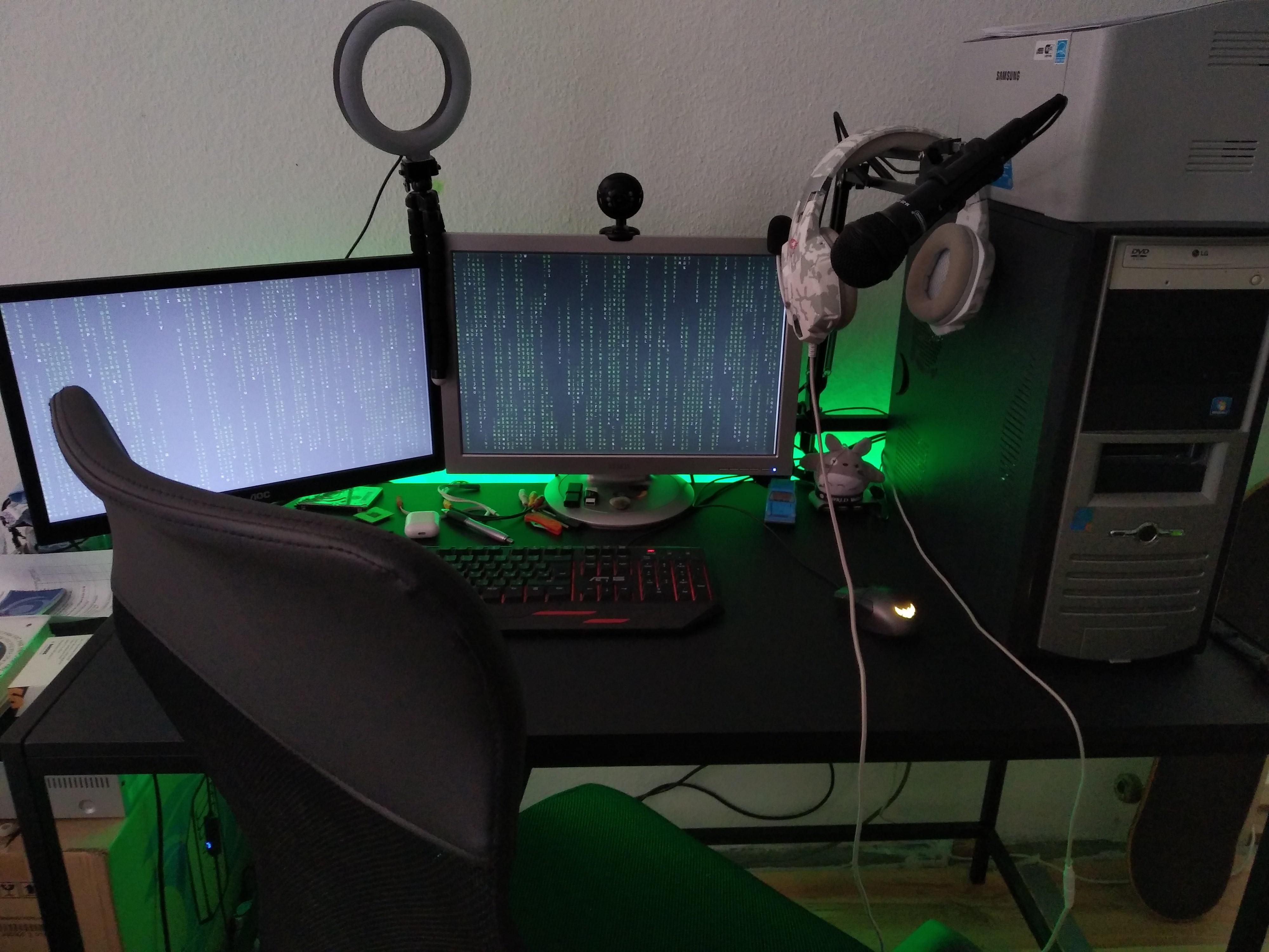 Entering the matrix with my home office/studio setup | Scrolller