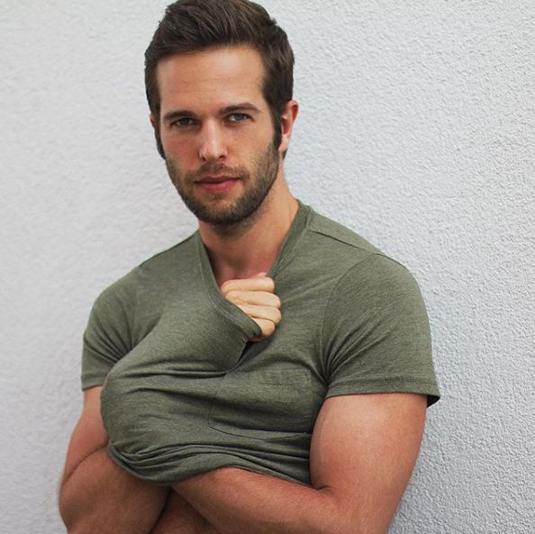 Eric Hicks | Scrolller