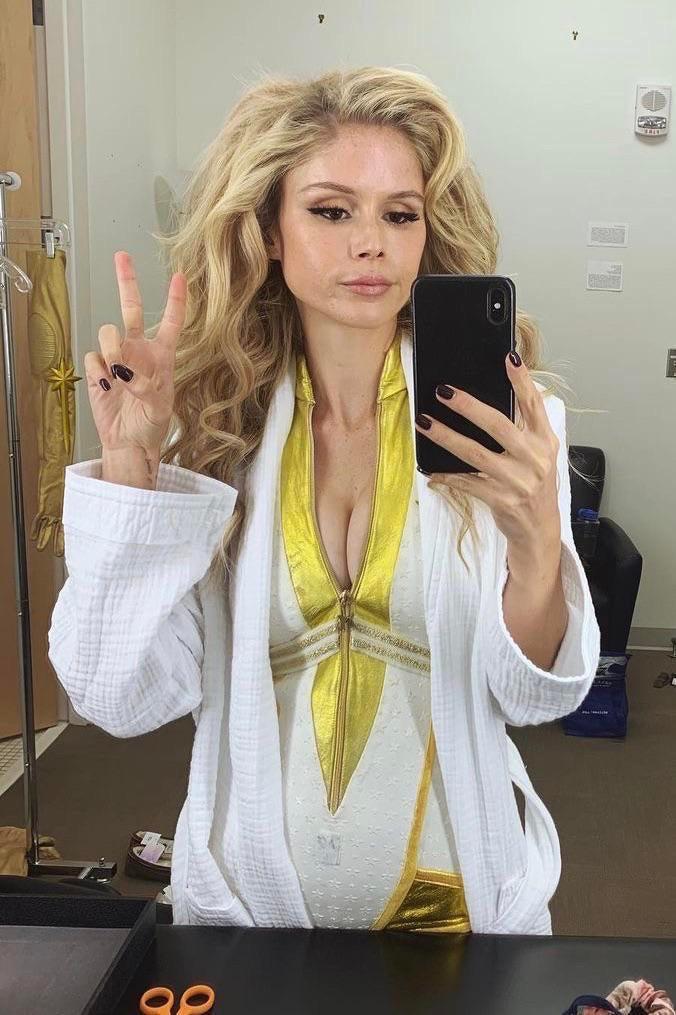 Erin Moriarty’s cleavage makes for the perfect target | Scrolller