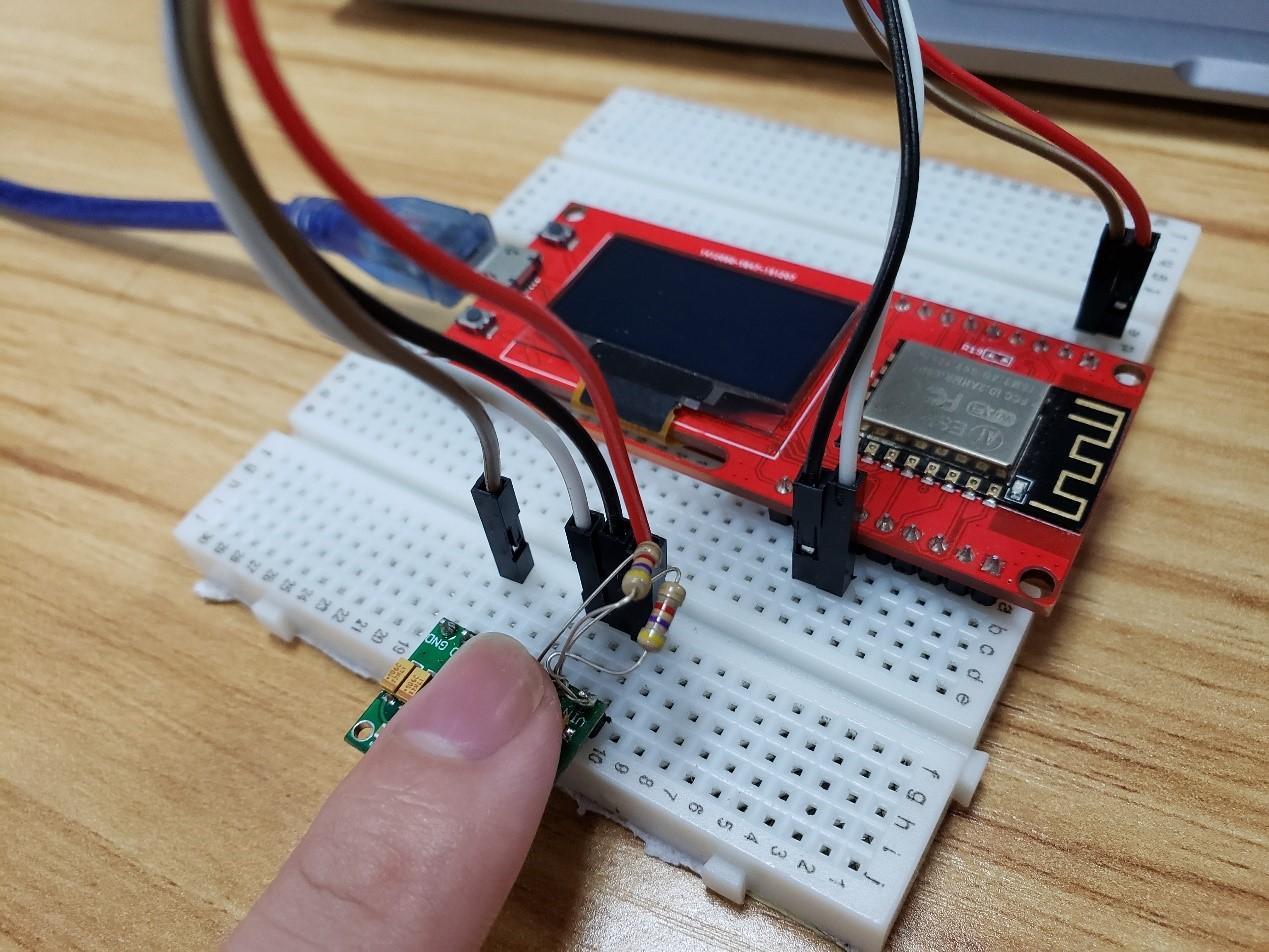 ESP8266 based project about heart rate monitor - Python application ...