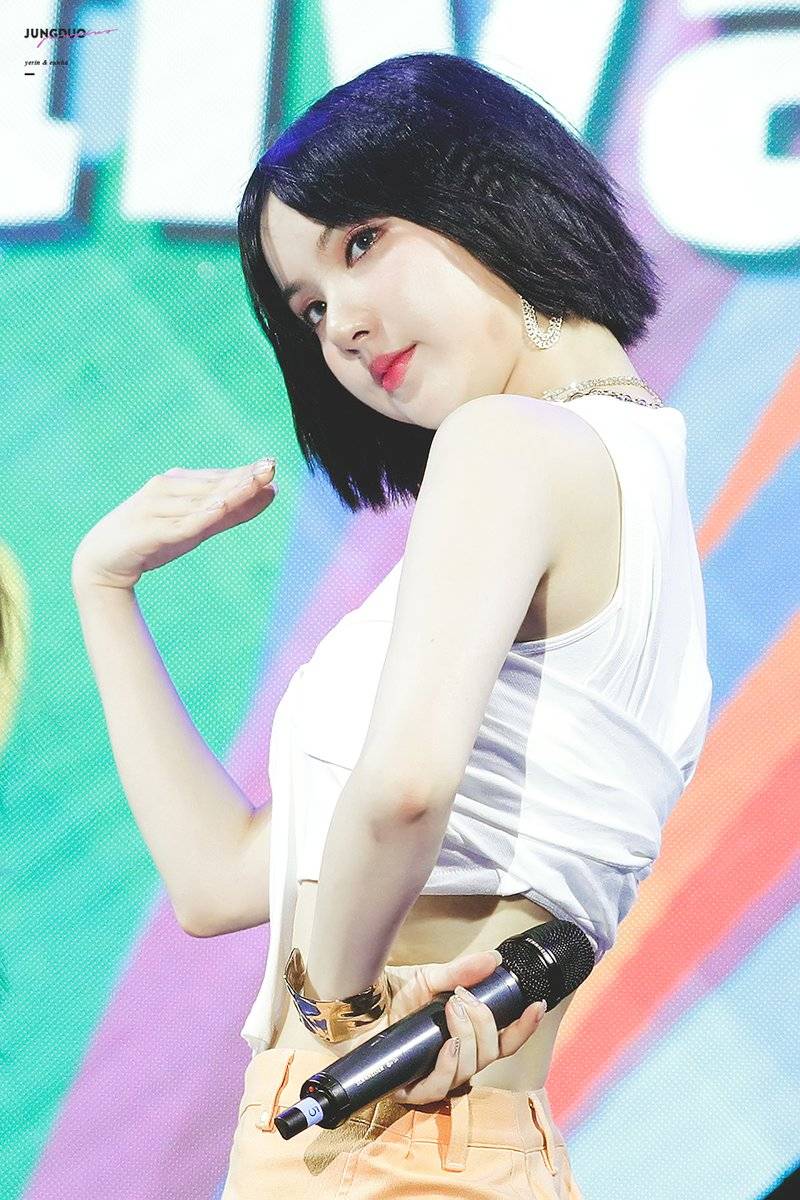 Eunha | Scrolller