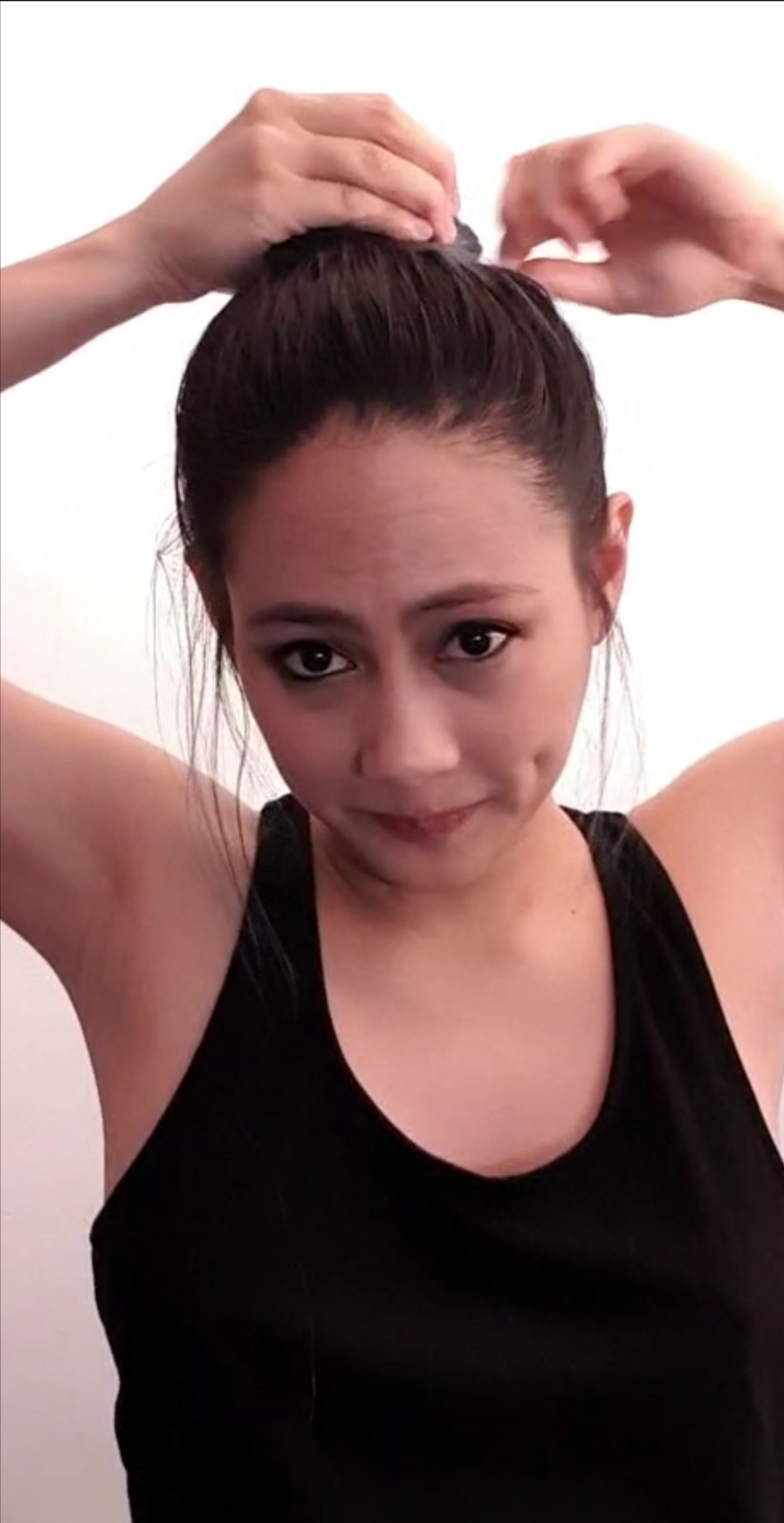 Eunice Jorge, wearing tank top, fixing her hair during FB Live session = Major turn on! | Scrolller