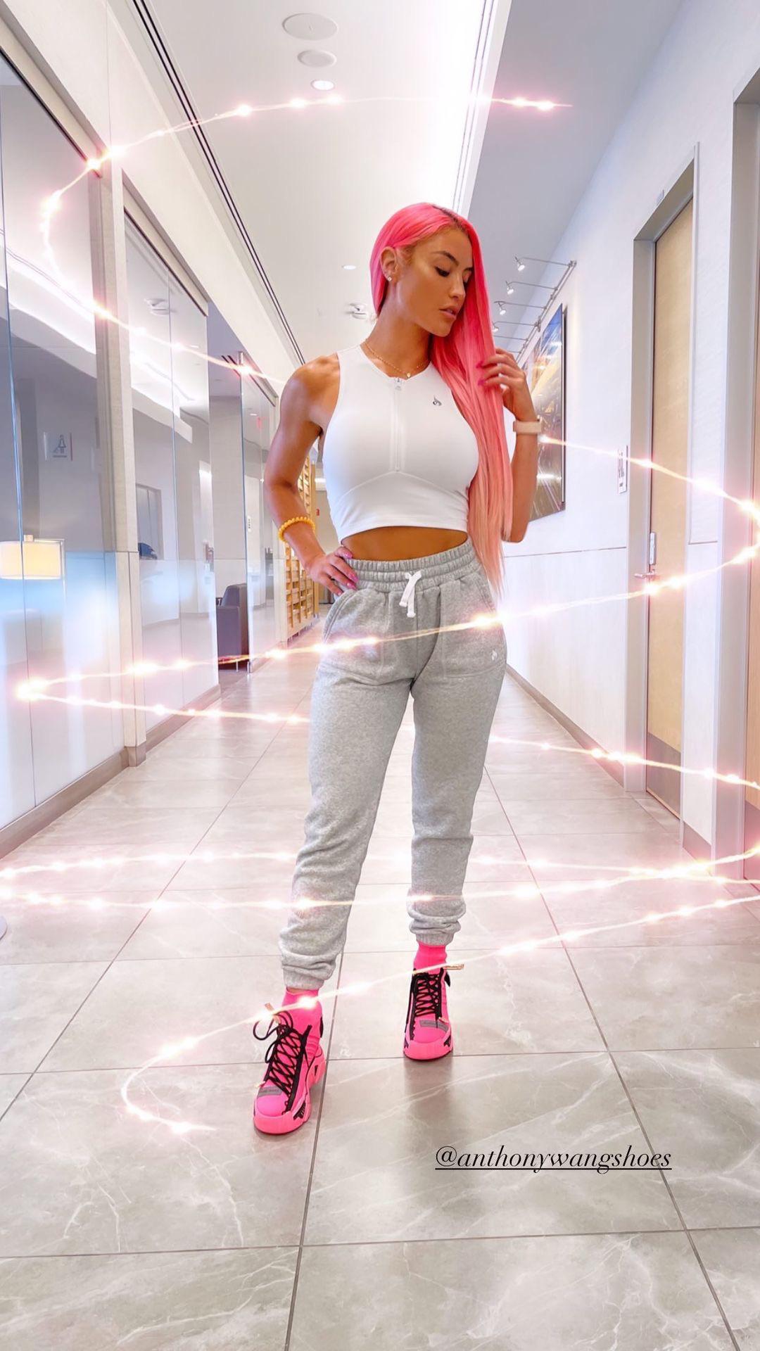 Eva Marie | Scrolller