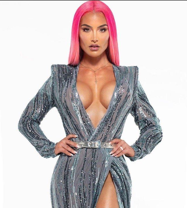 Eva Marie | Scrolller