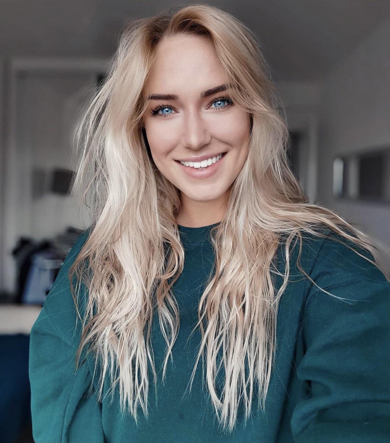 Eva Mikulski [irtr] | Scrolller