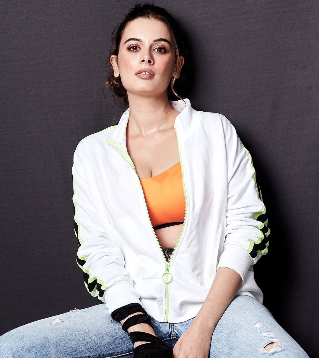 Evelyn Sharma | Scrolller