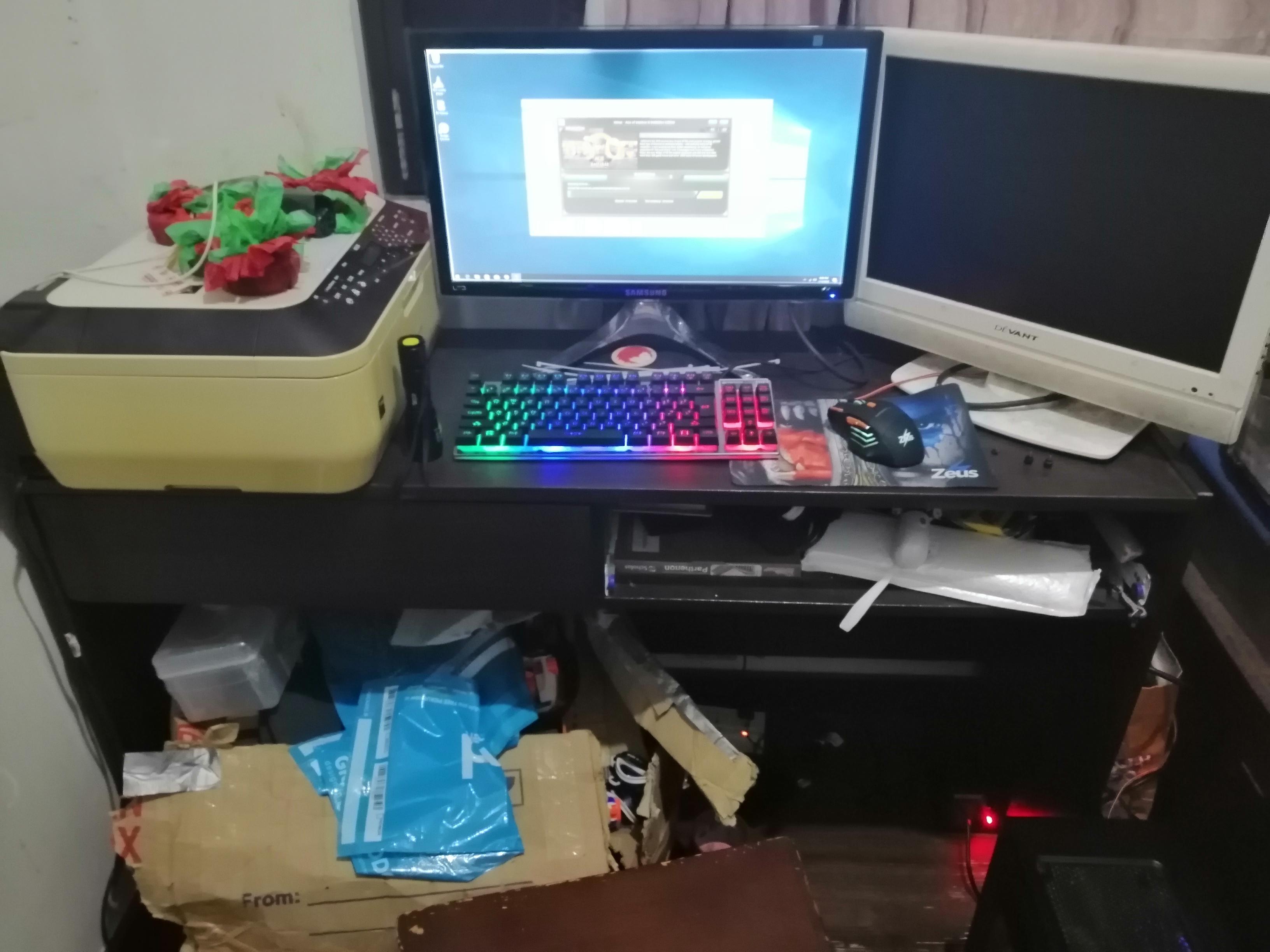 Evem got a fax machine | Scrolller