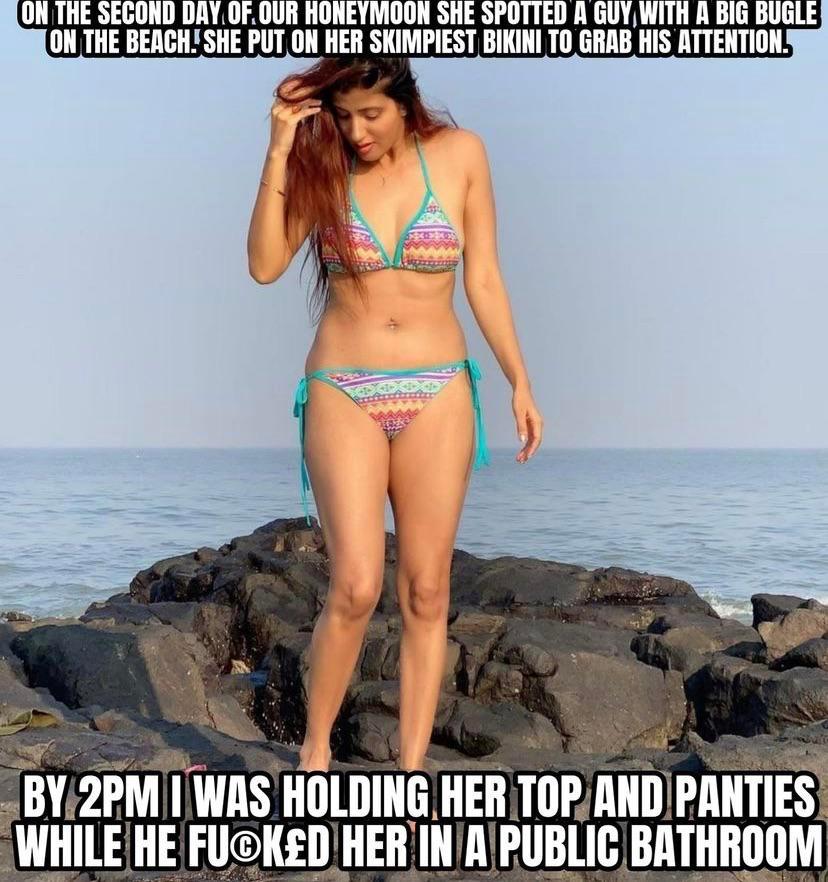 Everyone hears her moaning from outside the bathroom | Scrolller