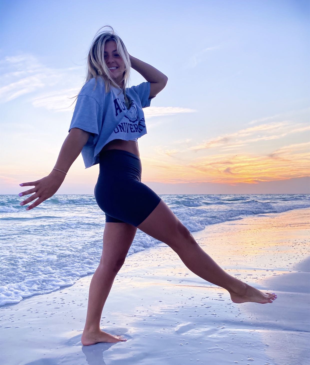 Everything on her is tight | Scrolller