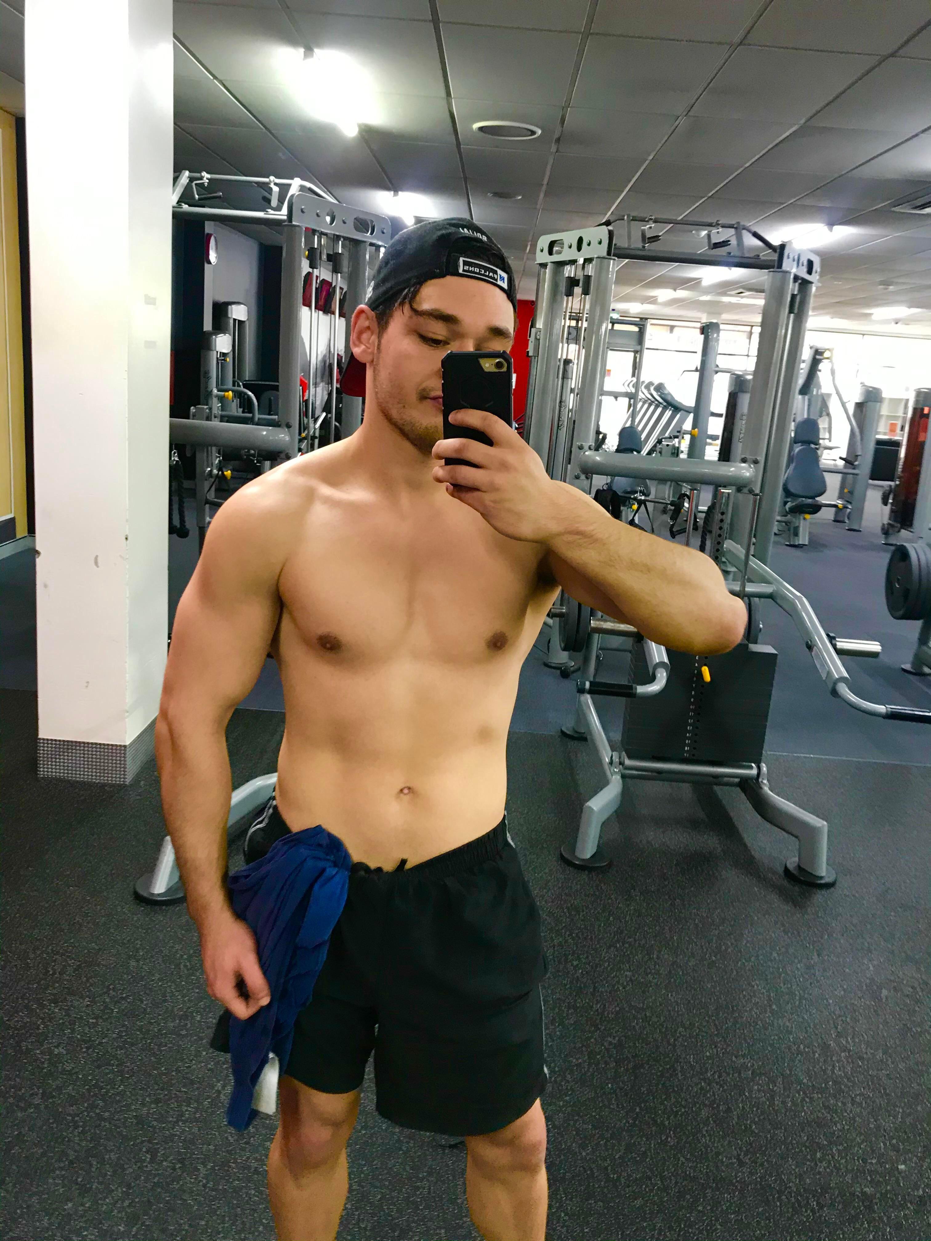23-year old personal trainer now working full time on OF! Very open-minded and love fulfilling ...