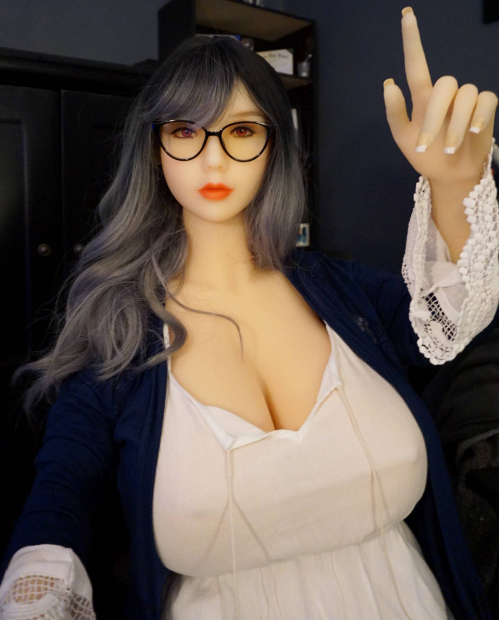 "Excuse me, boys. Any tips for reducing static on TPE?" | Scrolller