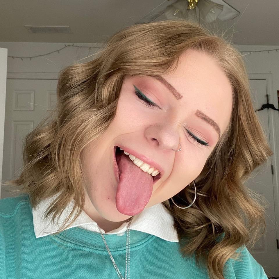 Eyes closed | Scrolller