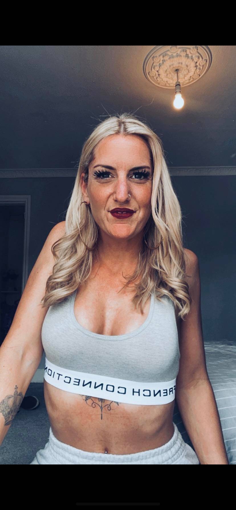 F 31 💜 | Scrolller