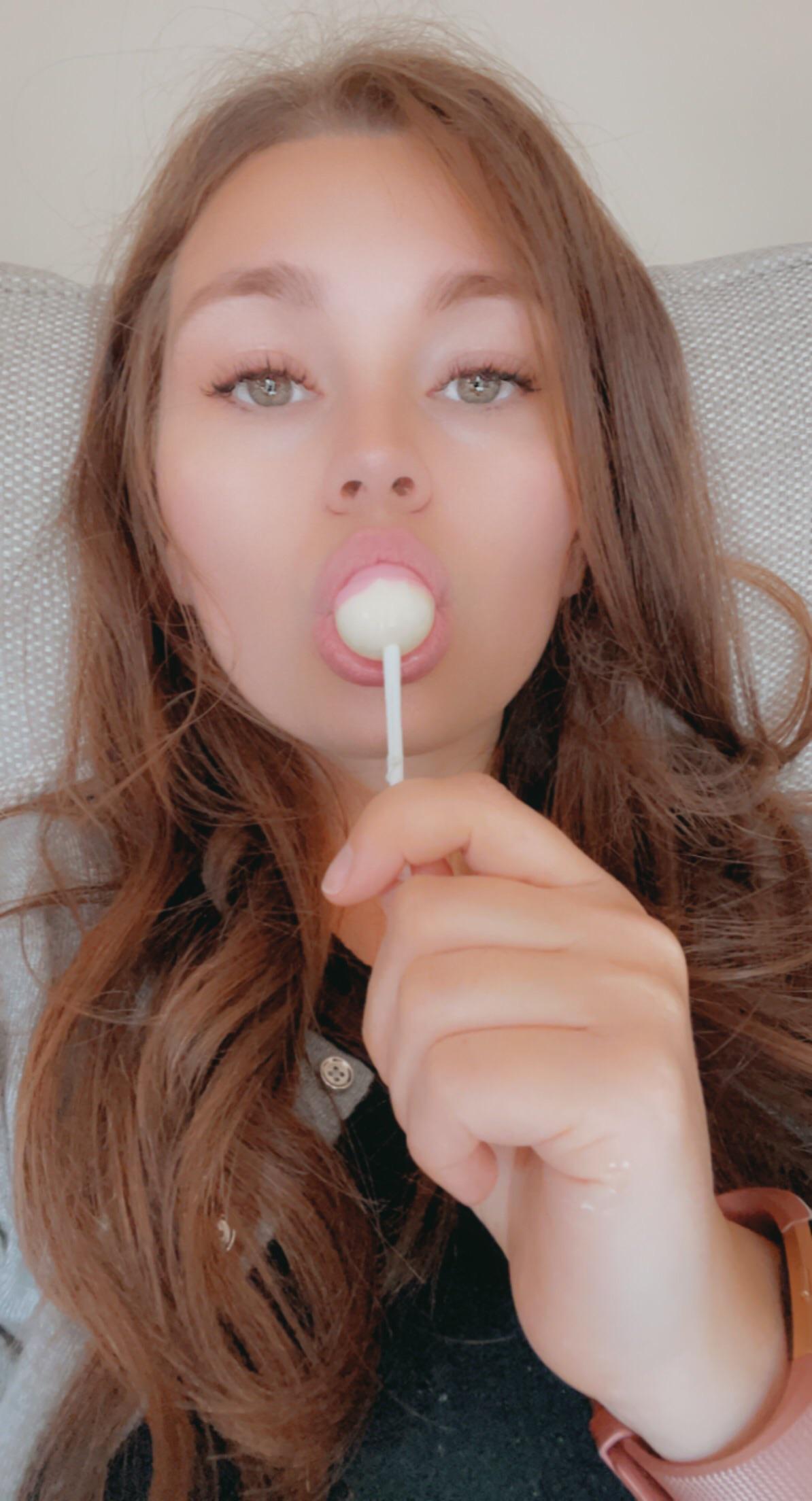 Do you like this in my mouth? 🍭 | Scrolller