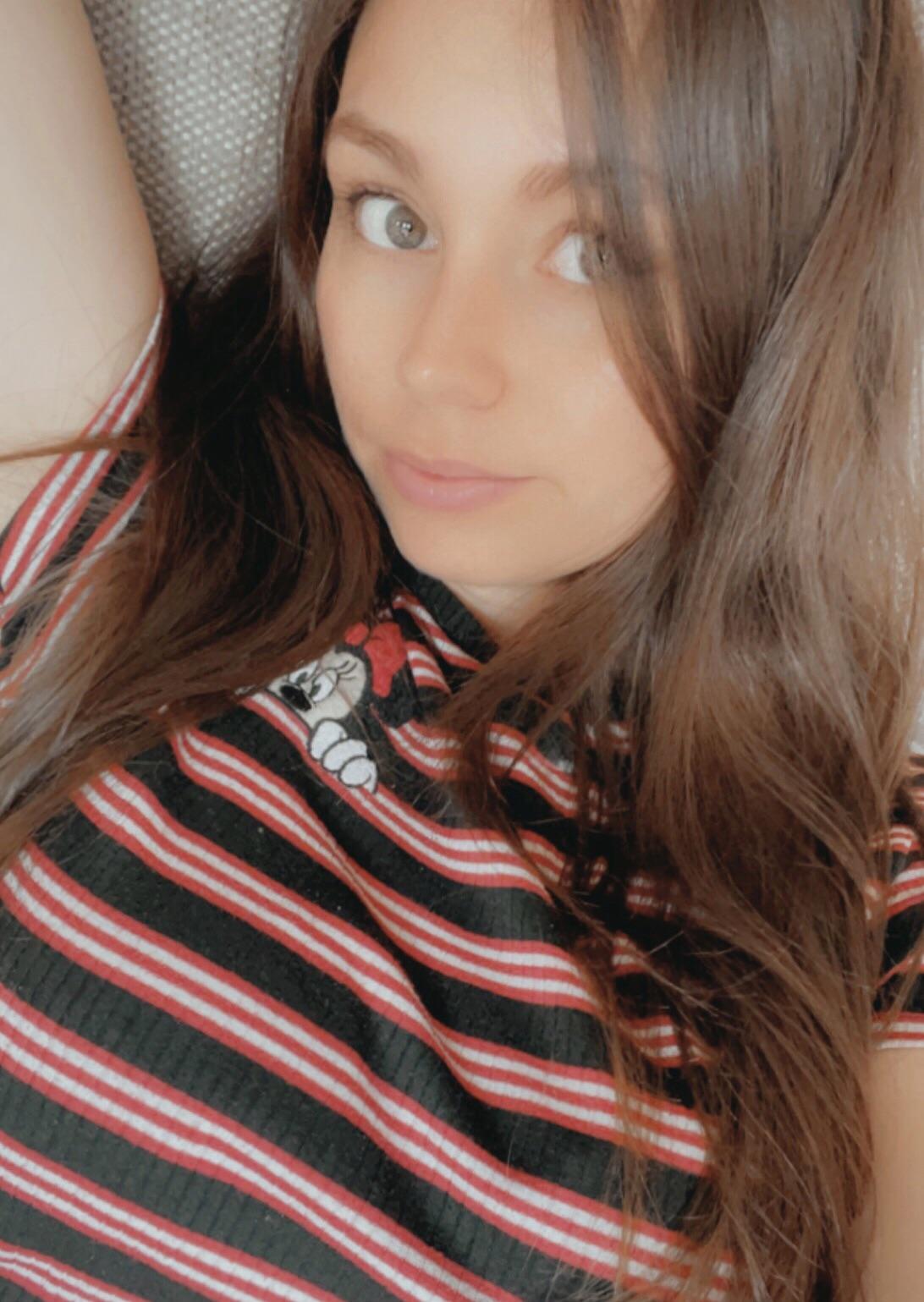 Eye contact is my favourite | Scrolller