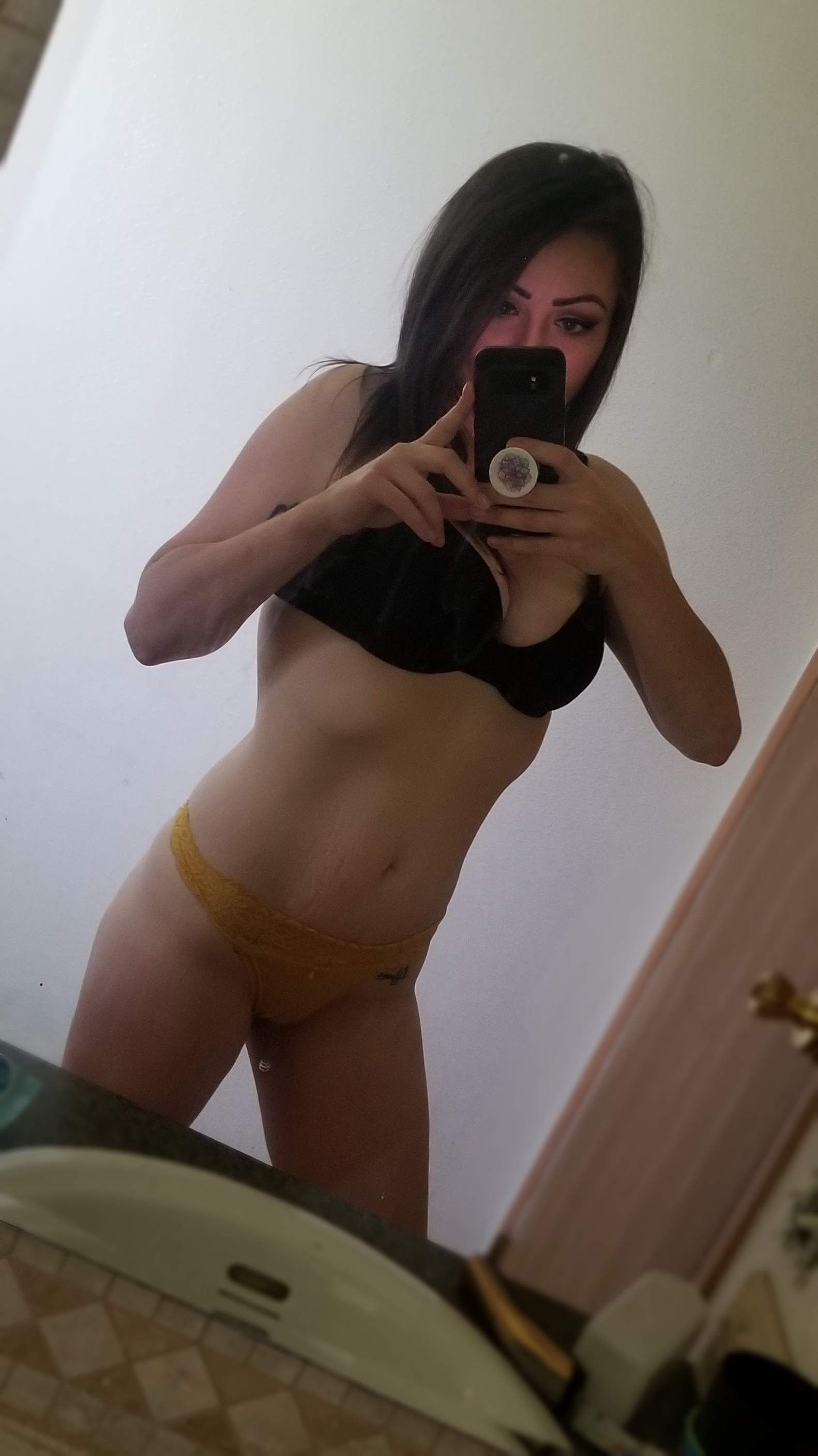 [F] I wish you could see my new piercings through my bra 🙈 | Scrolller