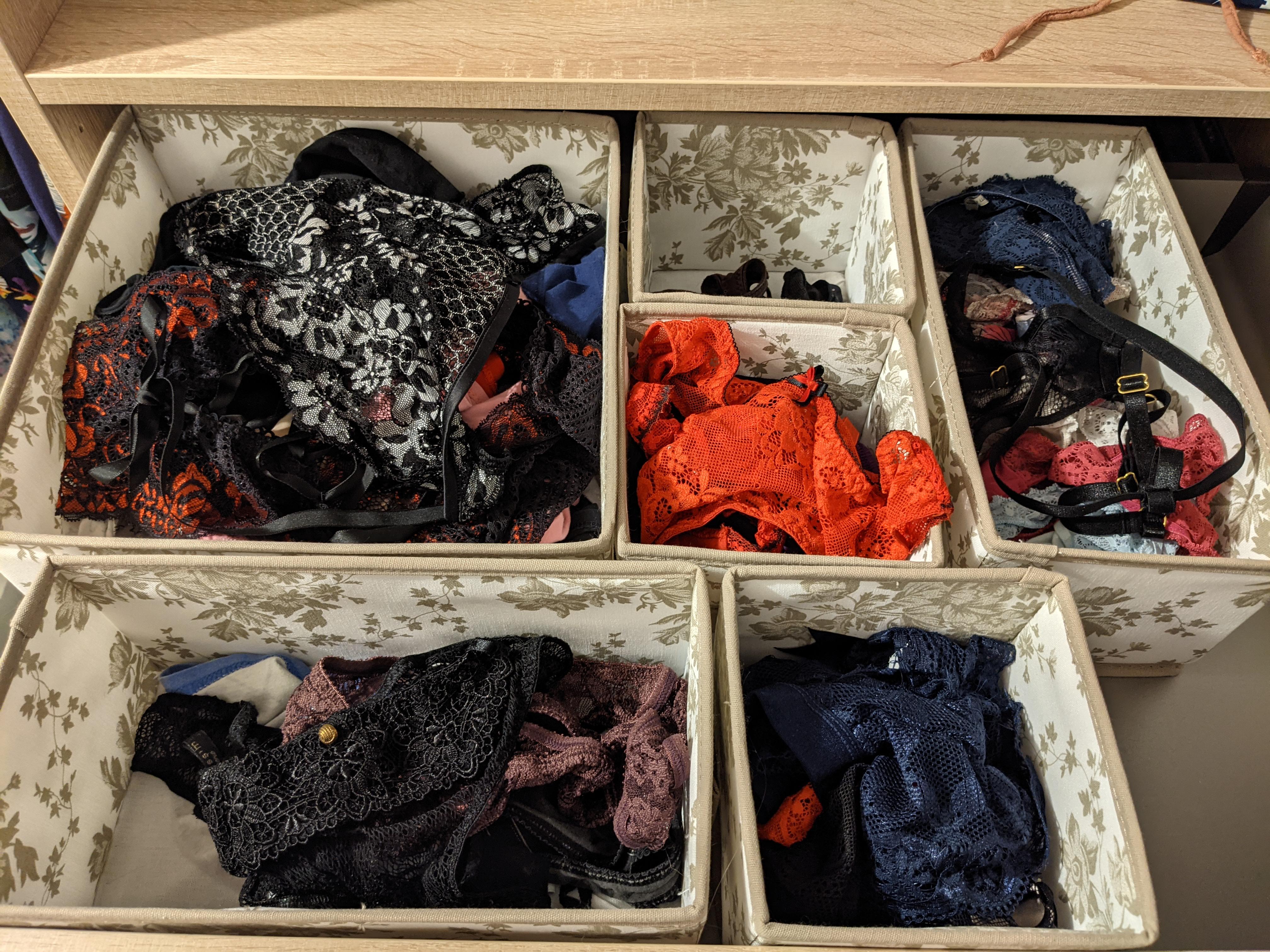 👙 [f] [panty drawer] | Scrolller