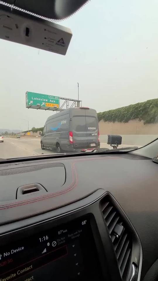 [F] ree driving! | Scrolller