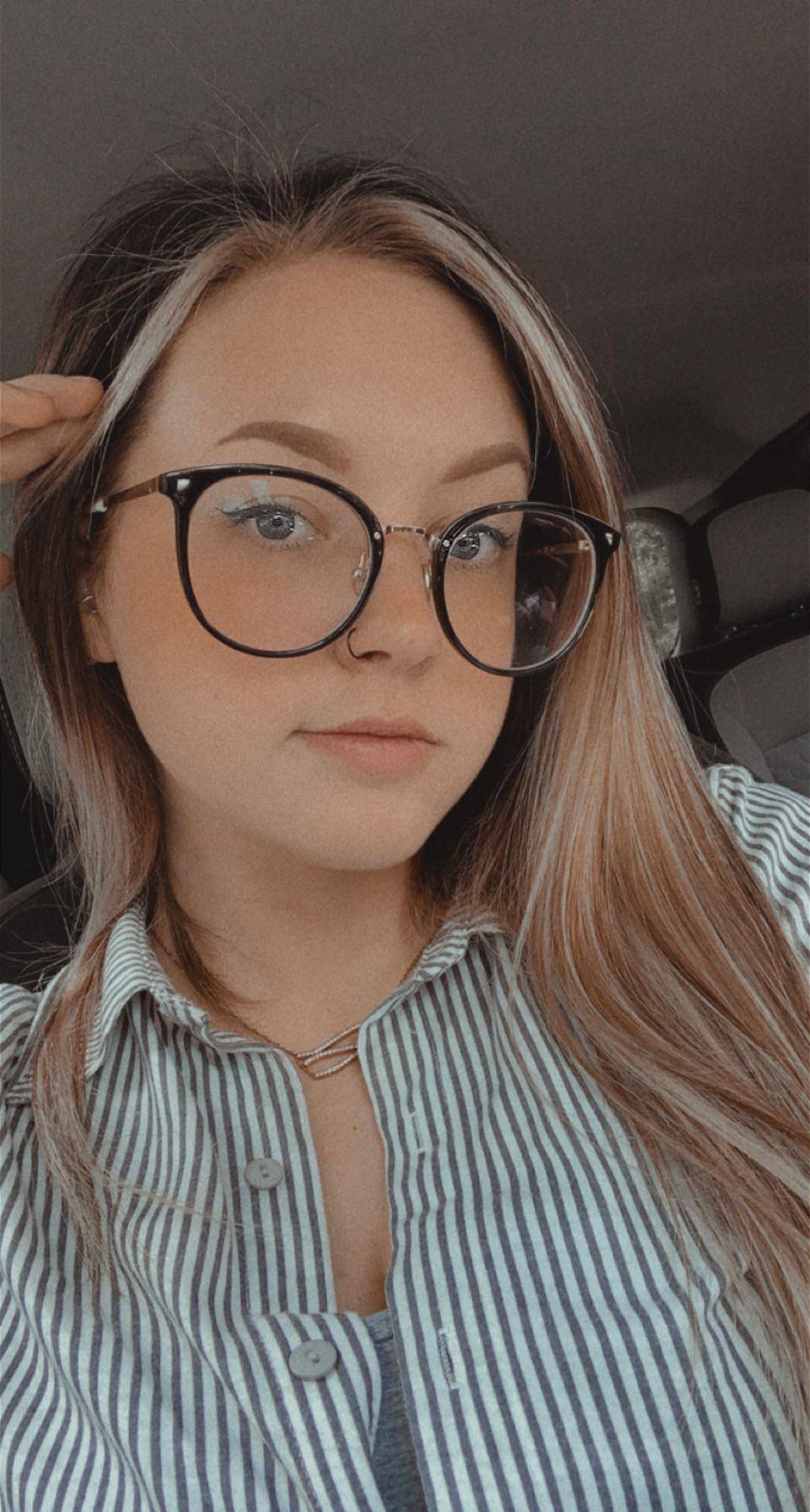 F24 😘 | Scrolller