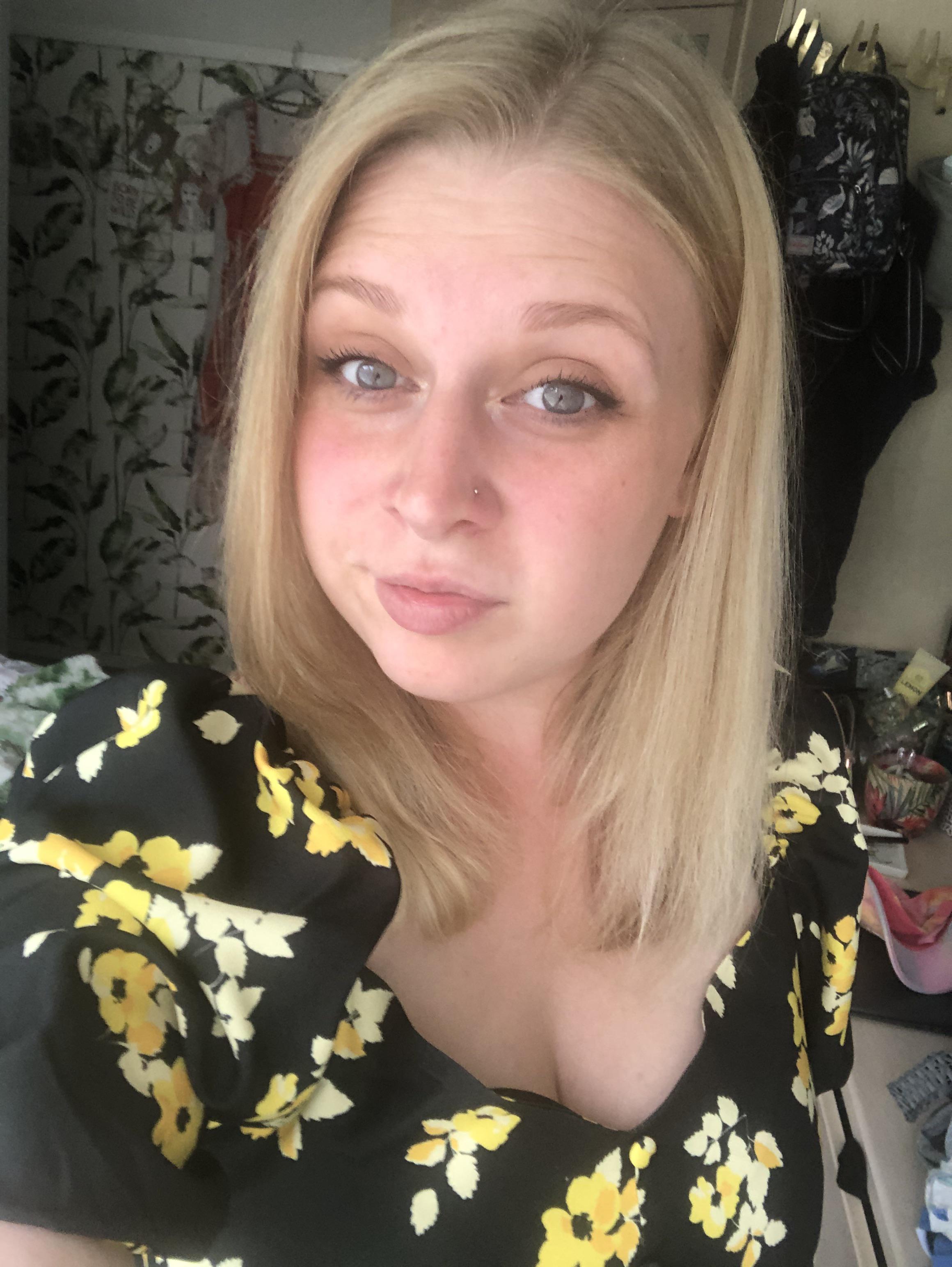 F26 🥰 | Scrolller