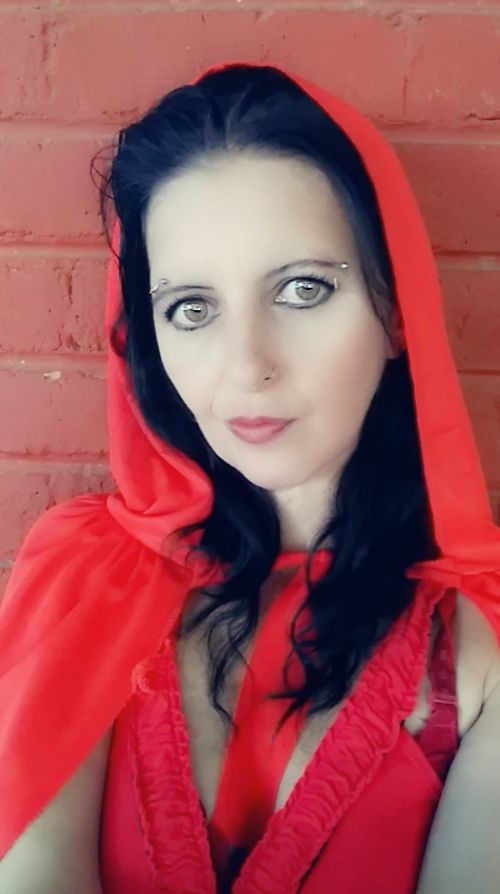 F45.. I'll be your little red riding hood, would you like to be my wolf? | Scrolller