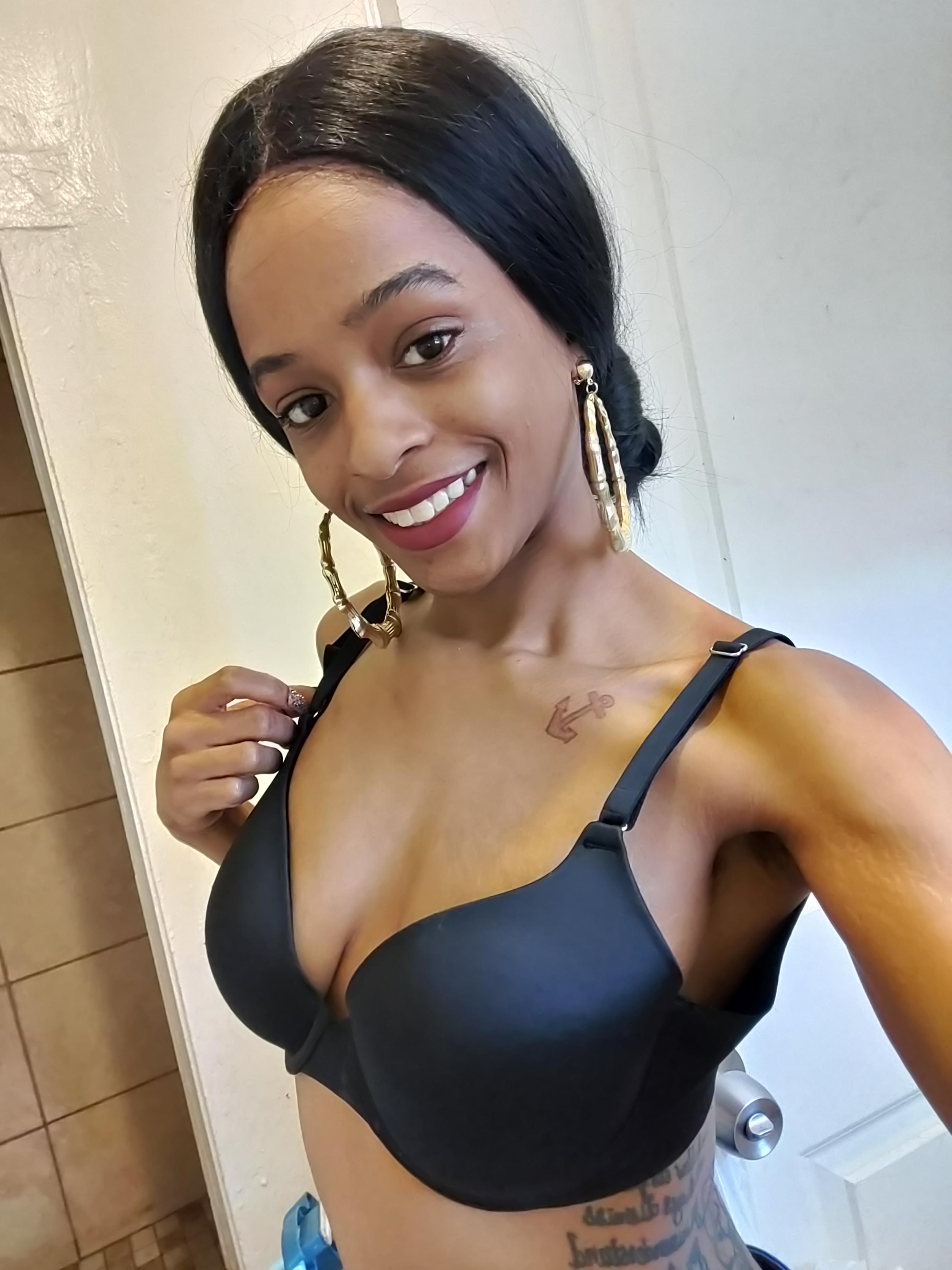 F4M Petite Shy Female For " lactation Sexting" Buddy or fetish friendly chats check out reddit ...