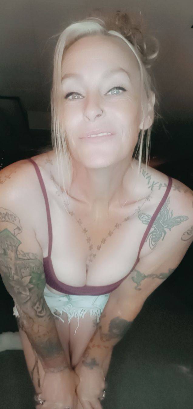 Hello again | Scrolller