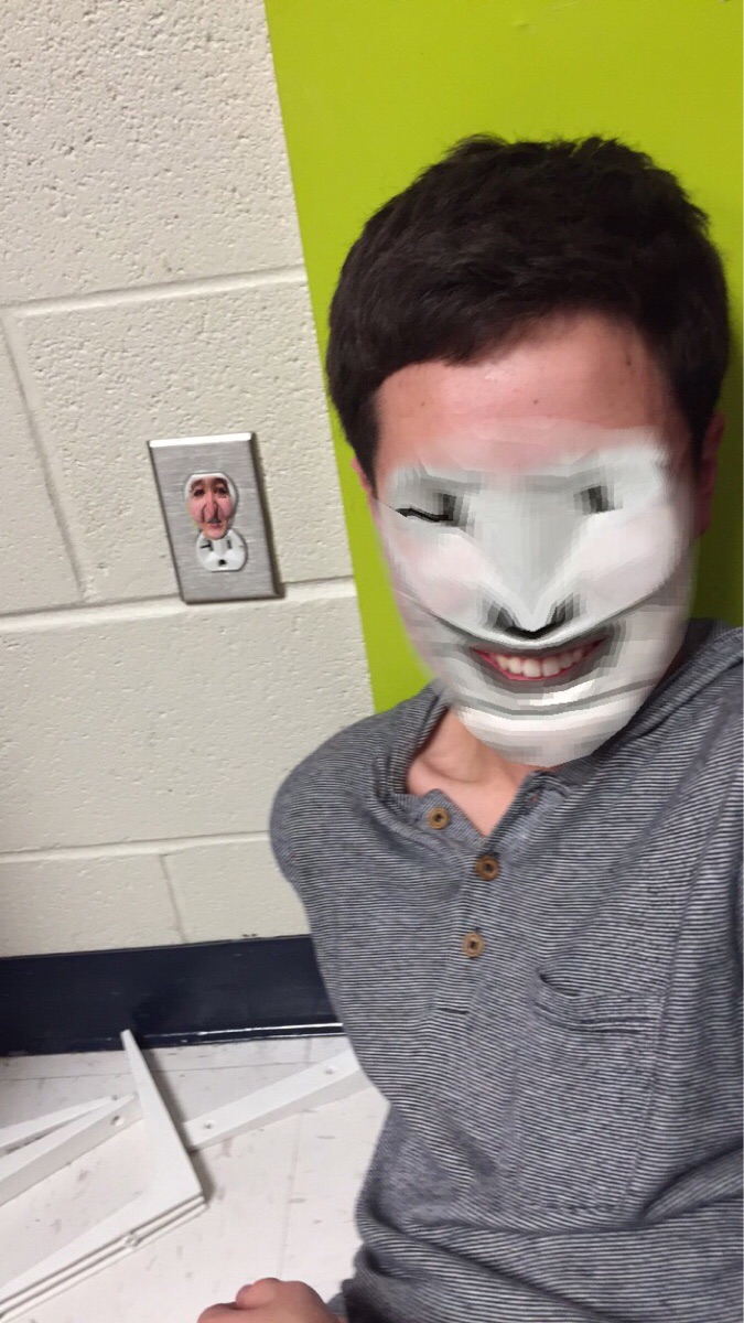 Face swap🔌 | Scrolller