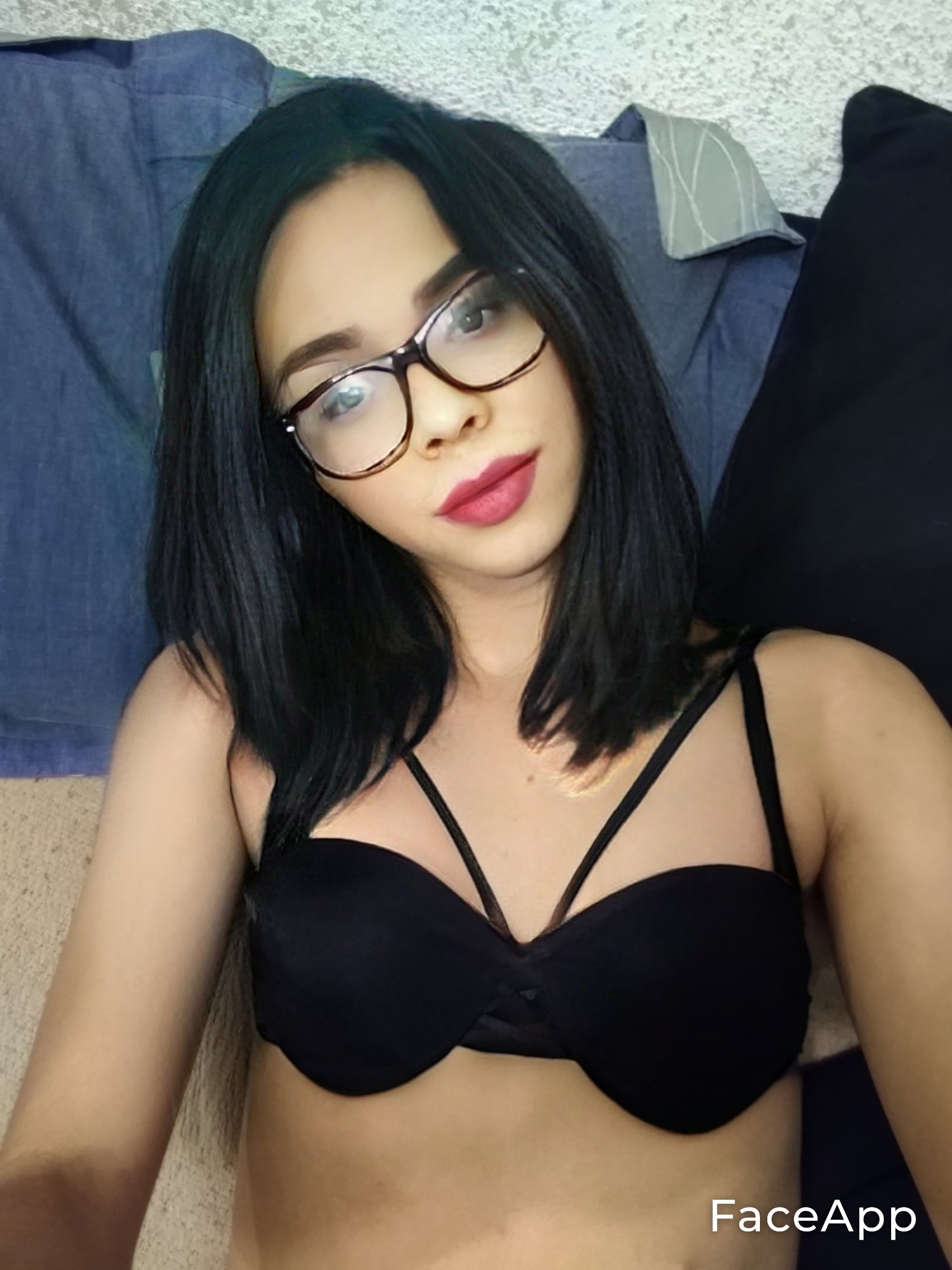 Faceapp makes me so pretty 😭 | Scrolller