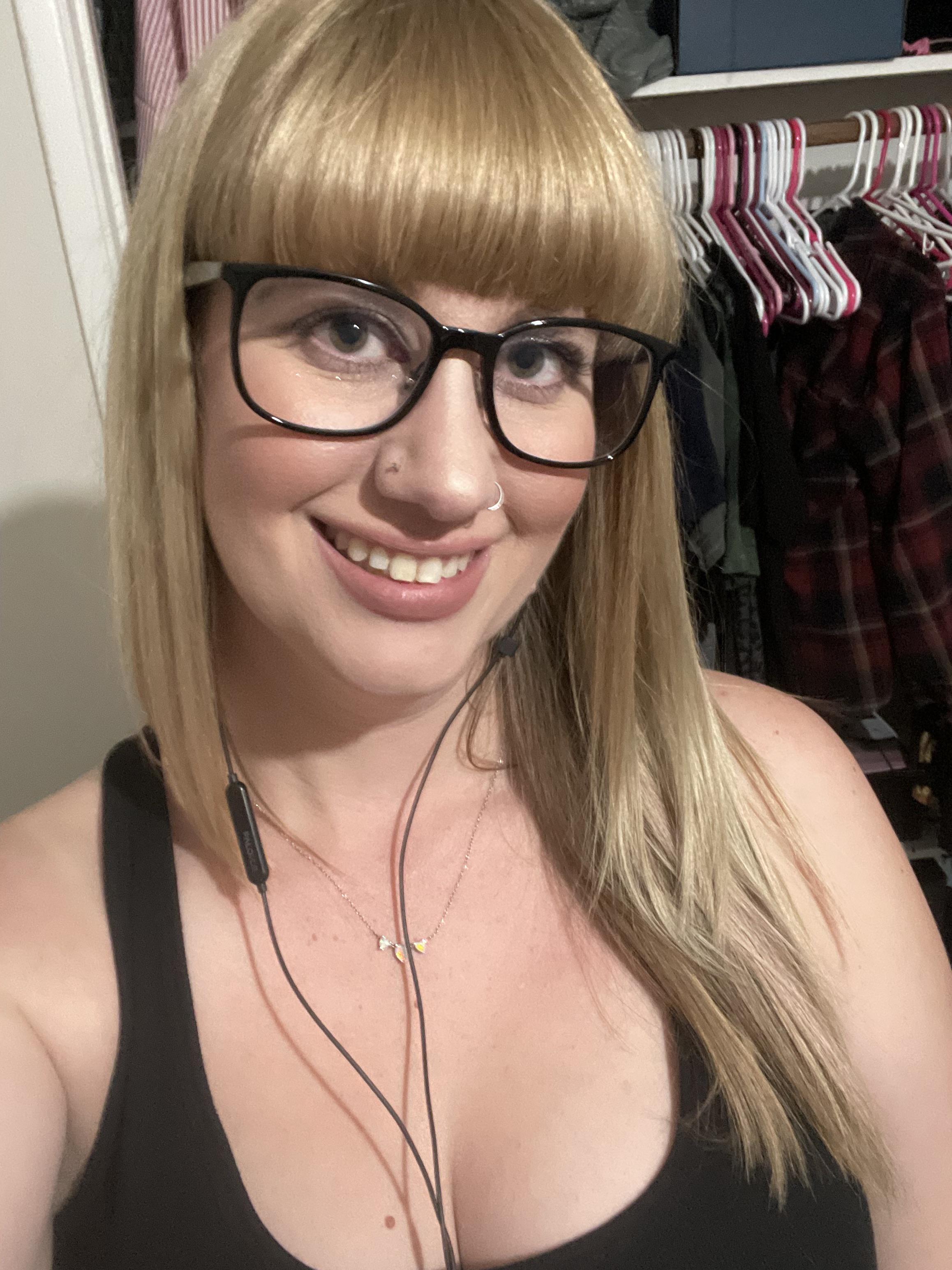 FaceTimed my crush and can’t stop smiling! 31f | Scrolller