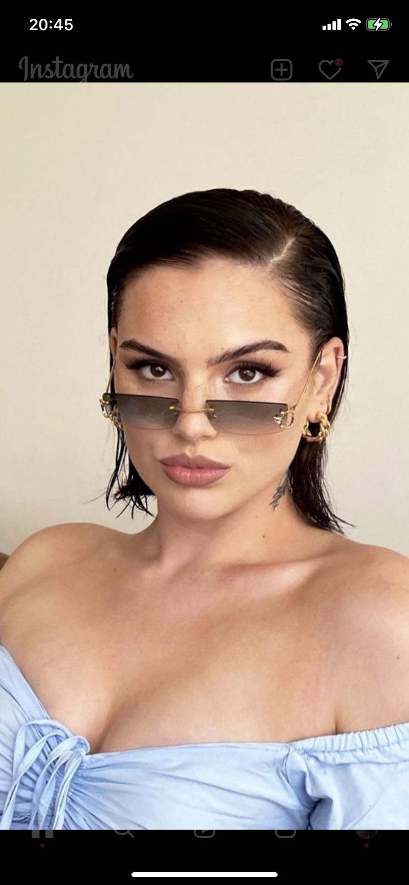 Famke Louise | Scrolller