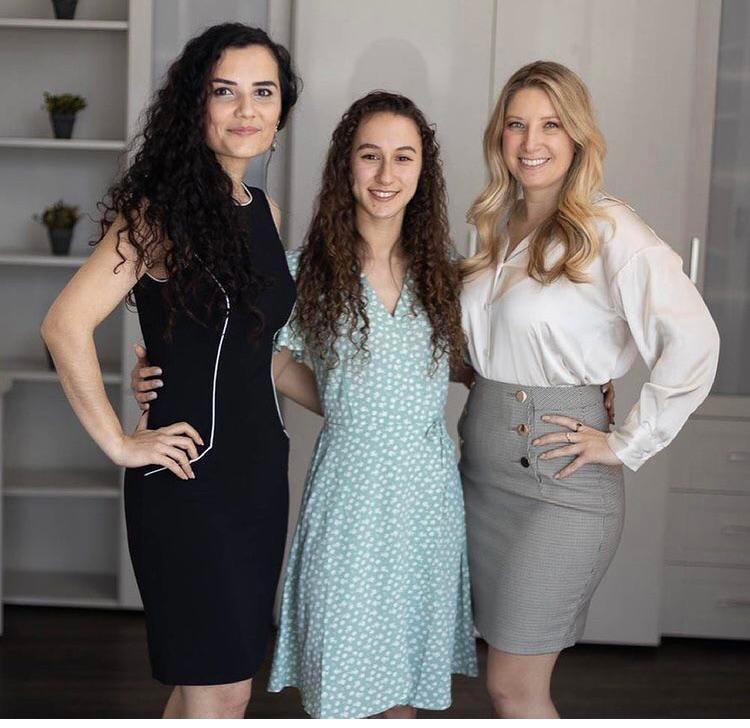 Fancy ladies | Scrolller