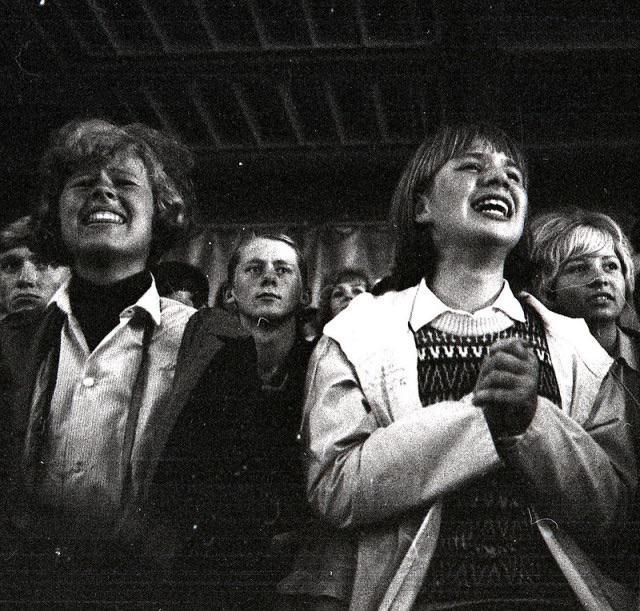 Fans at the Rolling Stones in Oslo, 1965. | Scrolller