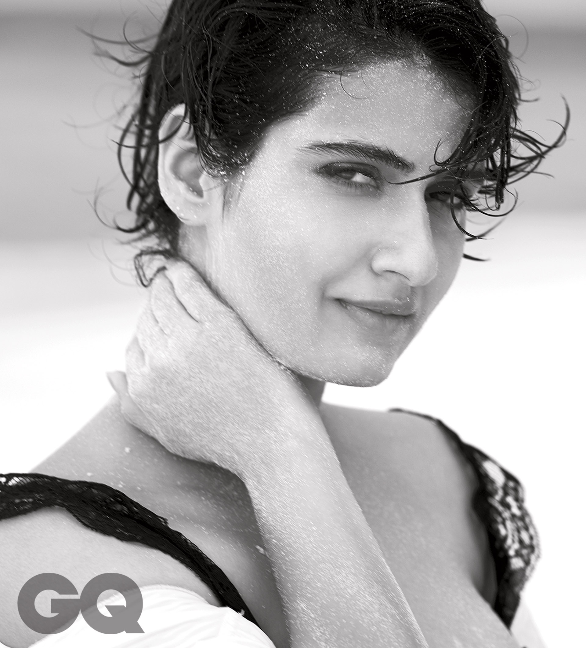 Fatima Sana Shaikh | Scrolller
