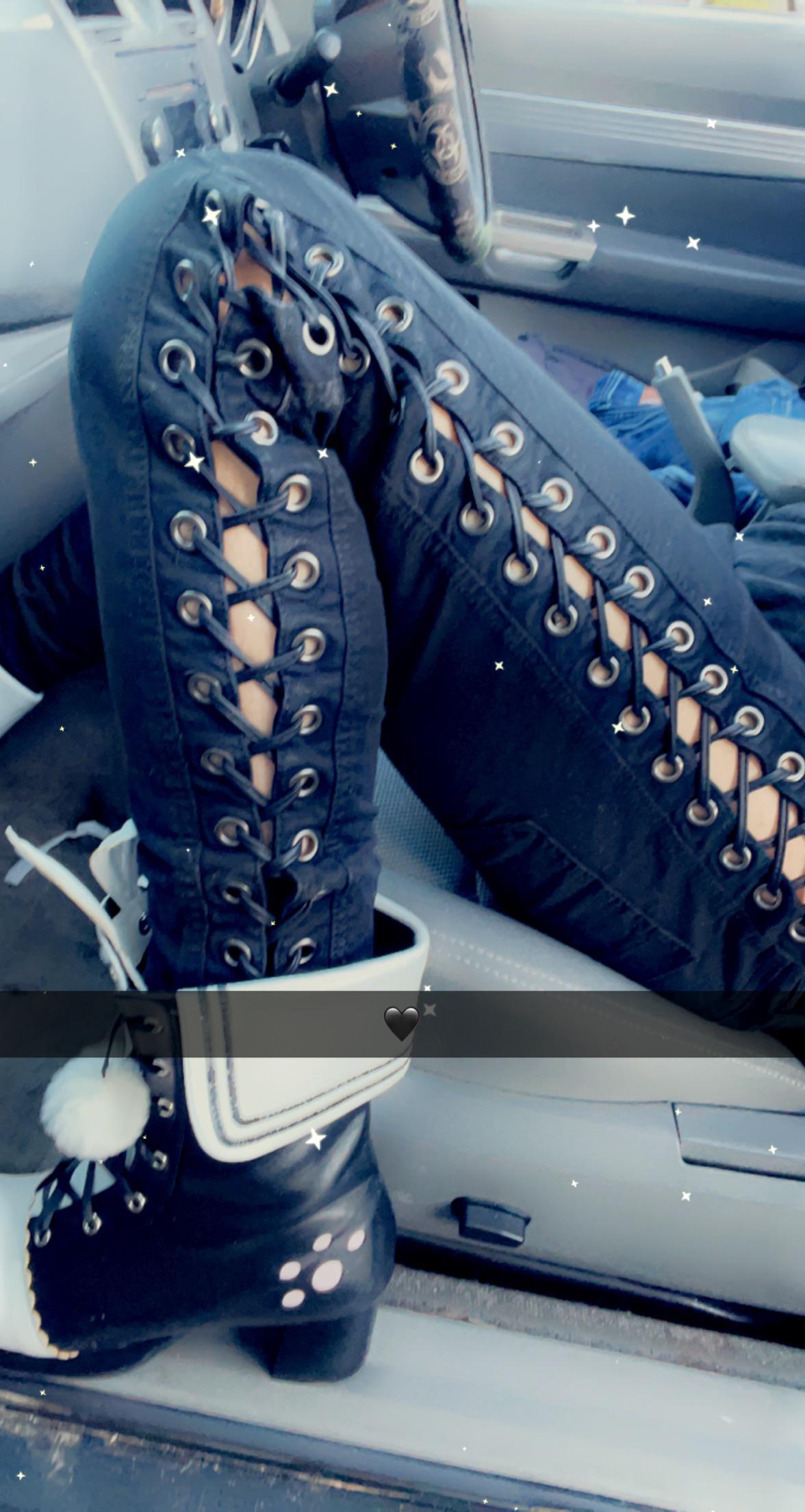 Favorite pants🖤 plus new boots 🥰 | Scrolller