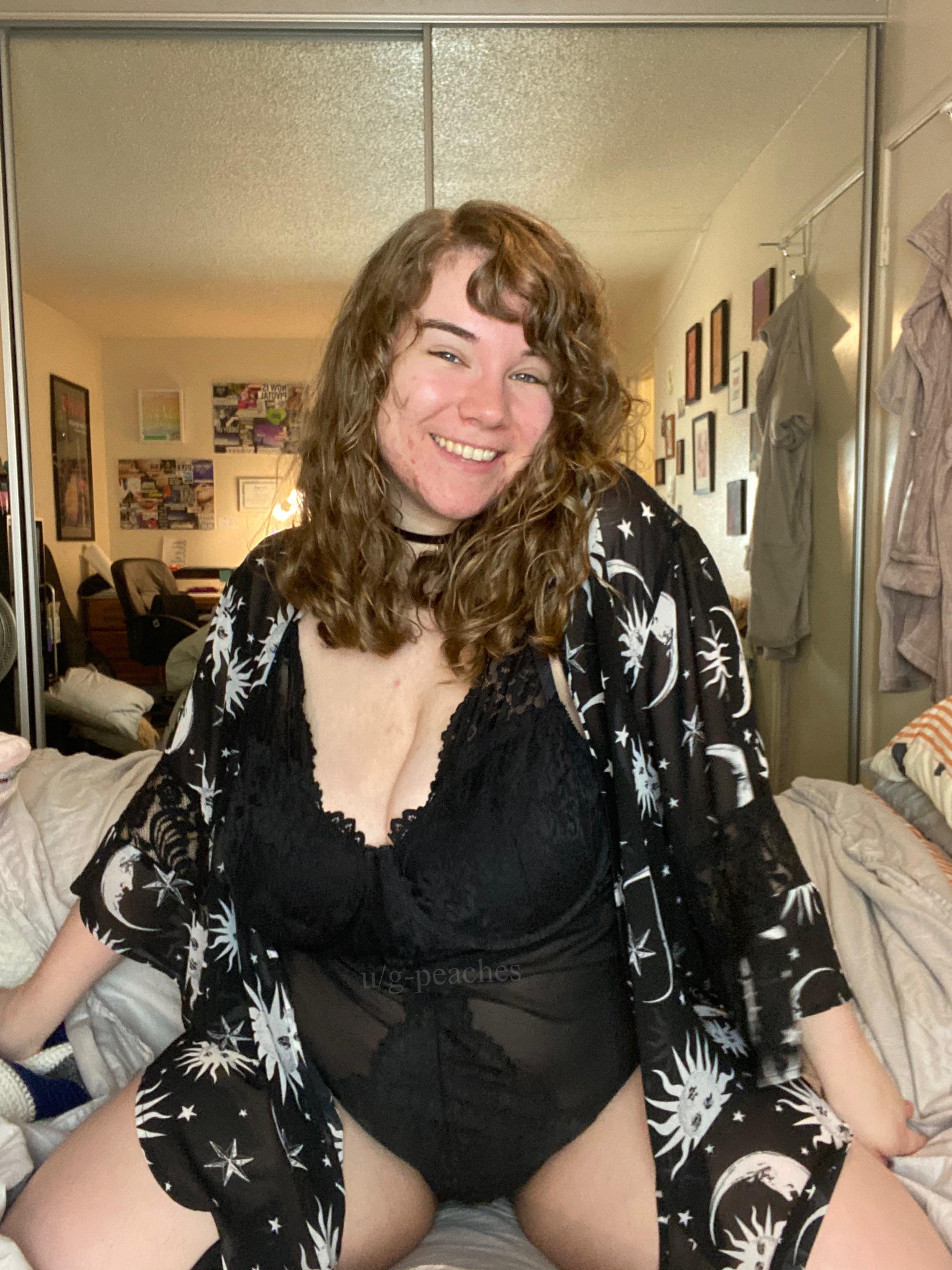 Feelin happy because I finished another quarter of my senior year of college 🥰💪🏻 almost done ...