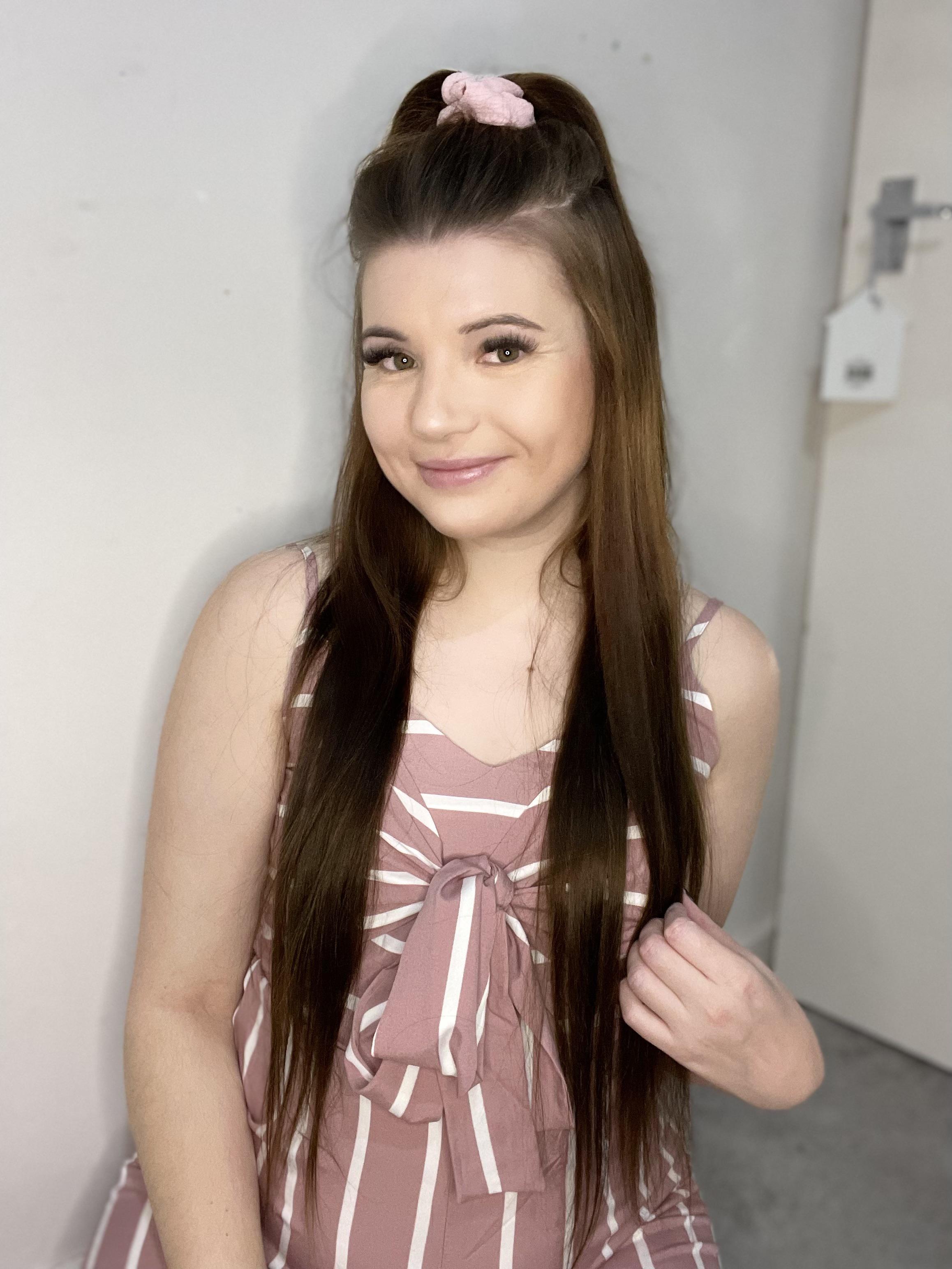 Feeling a bit cute | Scrolller