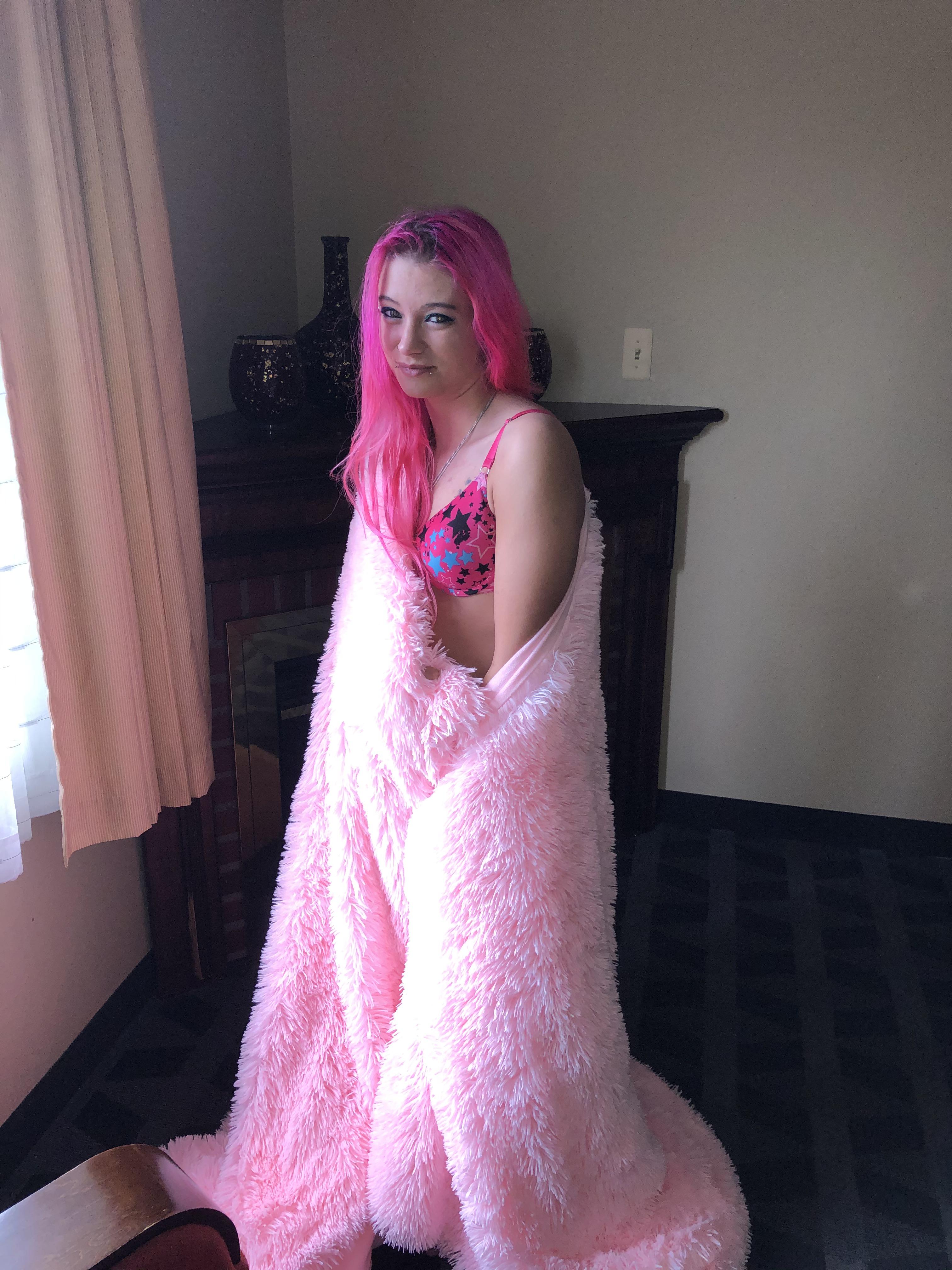 Feeling a little shy in the moment 😶😊 | Scrolller