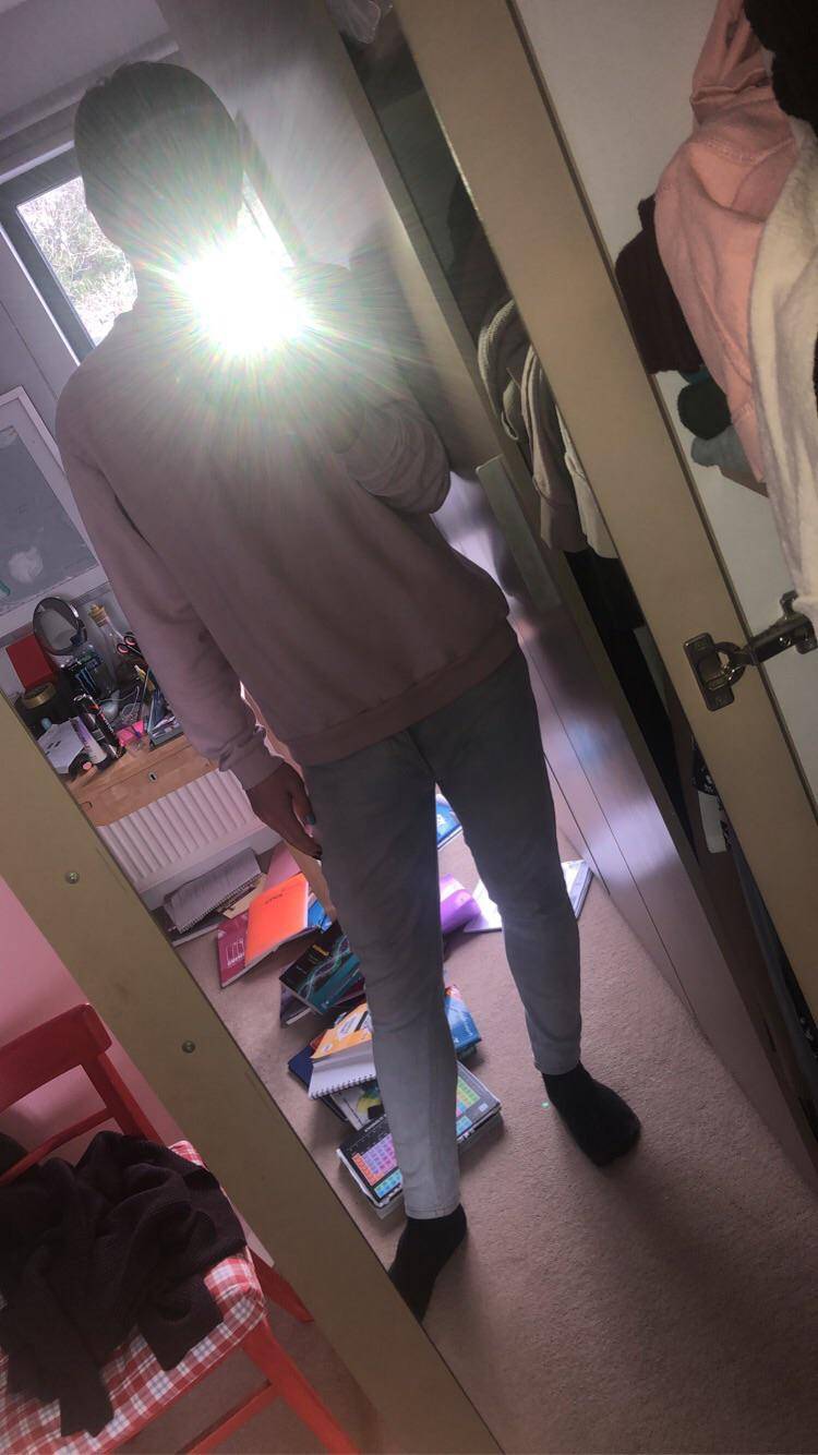 Feeling a lot more at peace now I’ve realised I’m non-binary | Scrolller