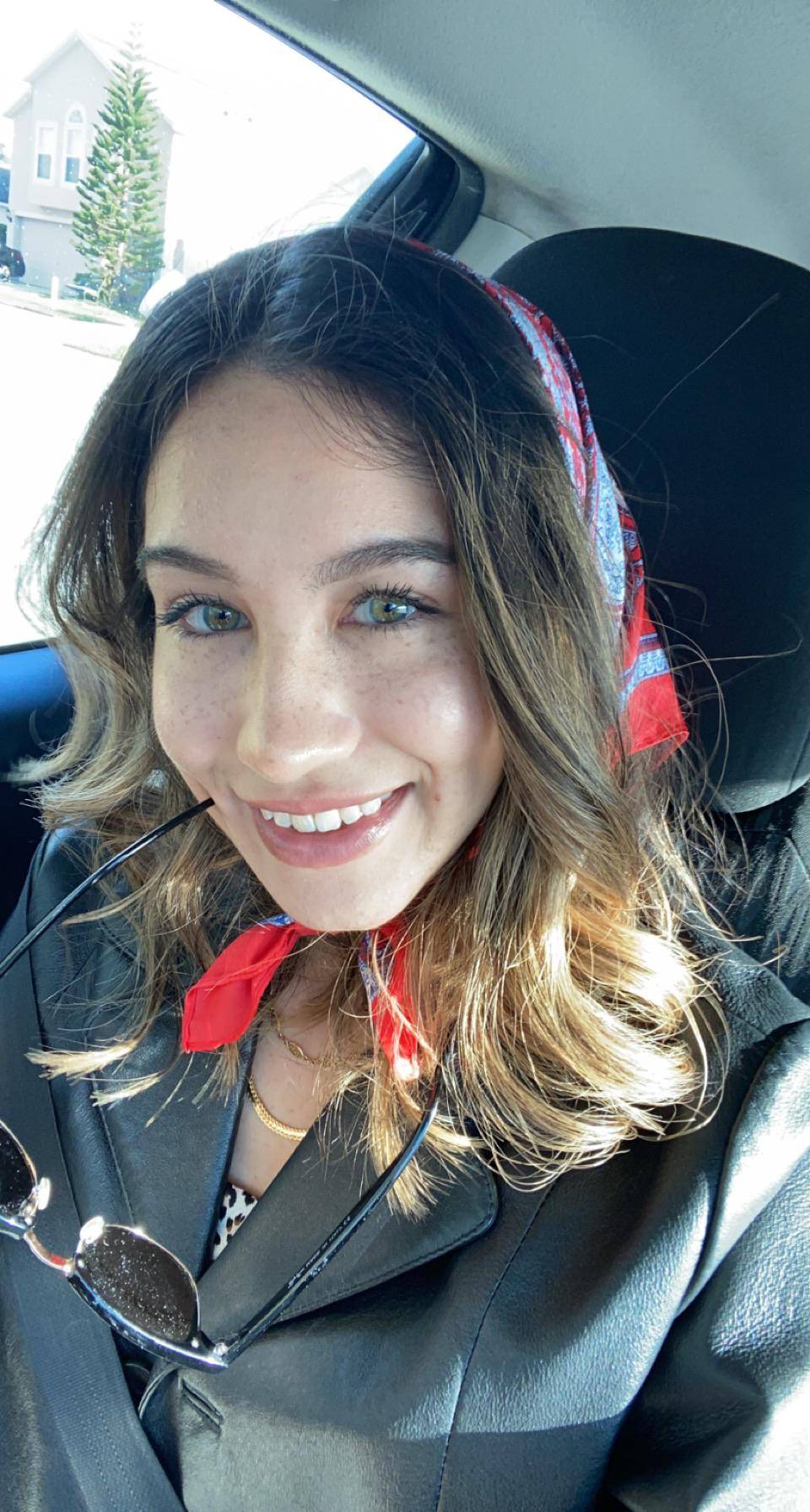 Feeling cute! [Over 18] | Scrolller