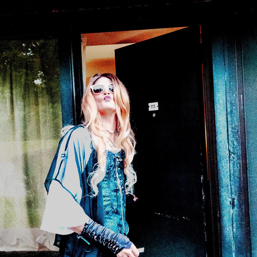 Feeling fabulous at my Motel @BreezySubmissi | Scrolller