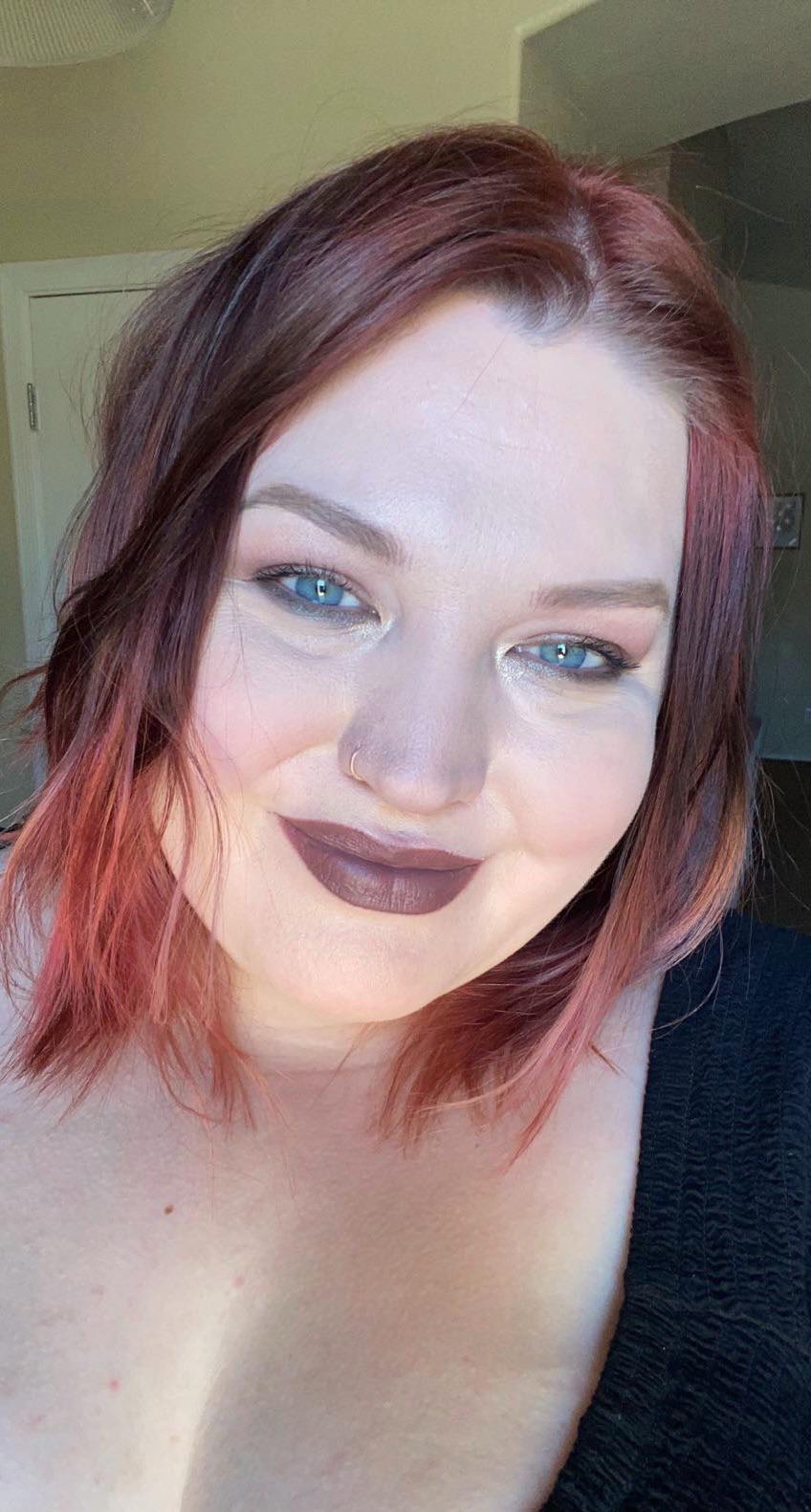 Feeling glowy today | Scrolller