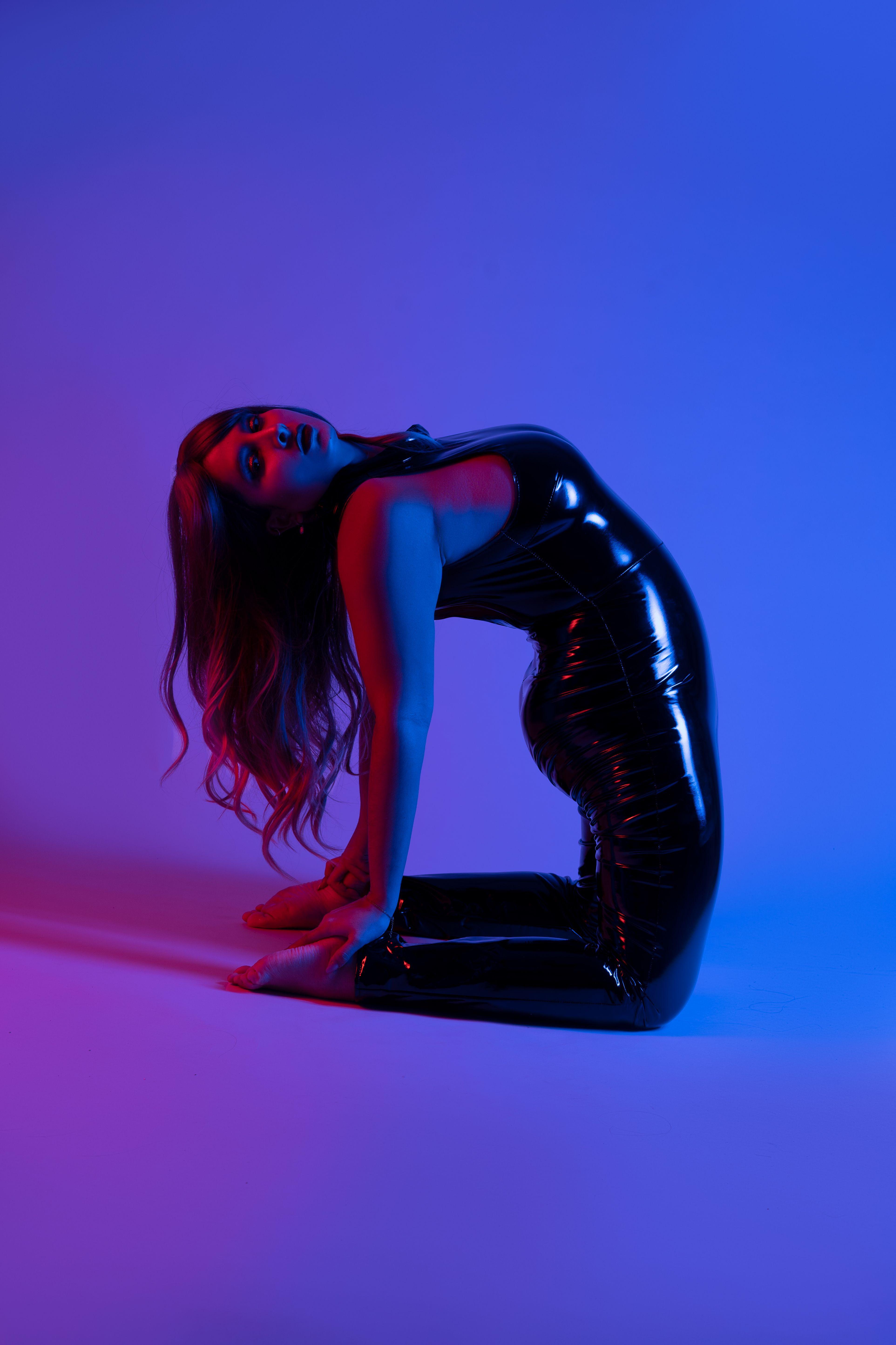 Feeling myself in this née outfit 🖤 | Scrolller